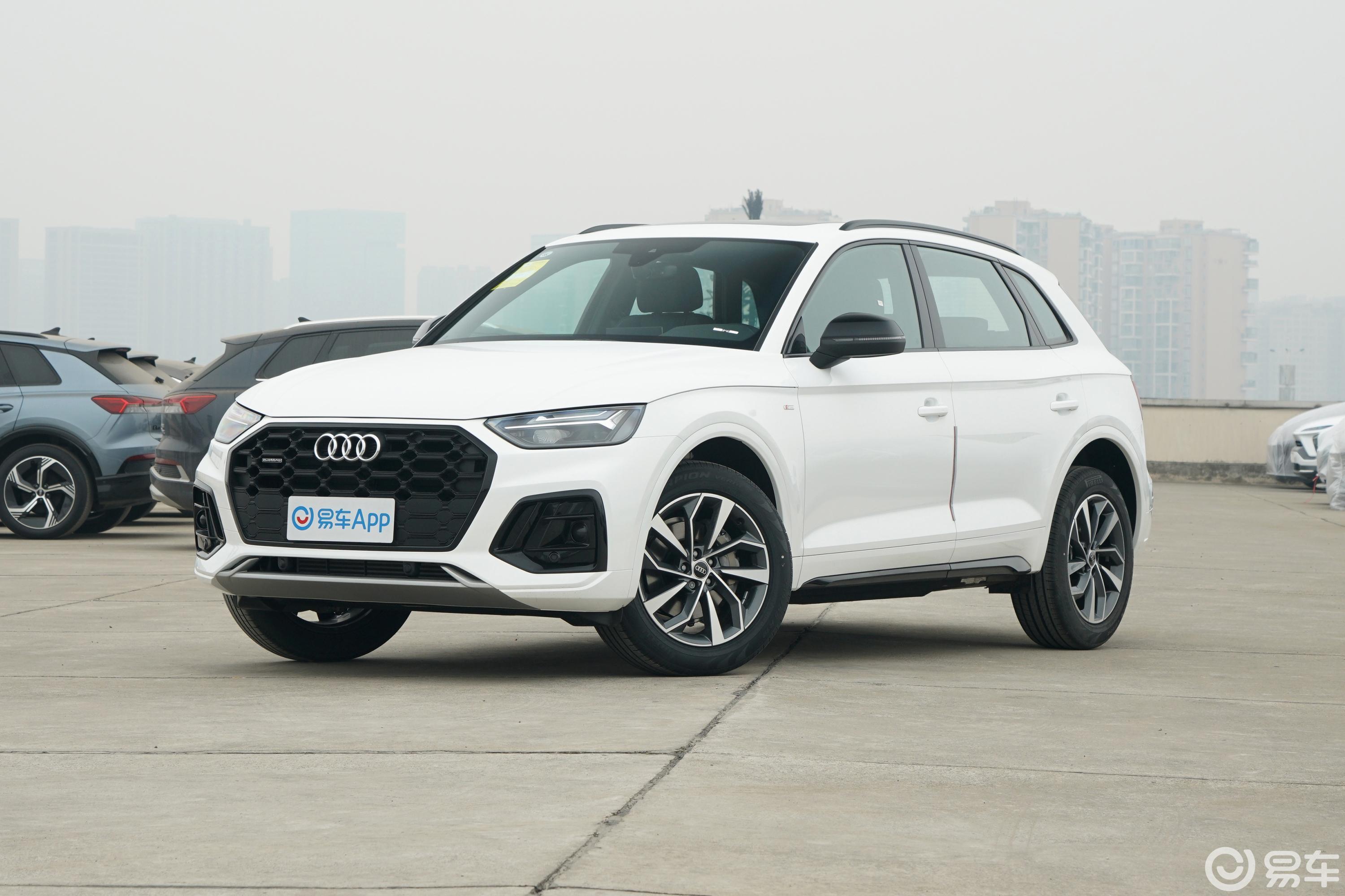 【奥迪Q5L40 TFSI 豪华动感型侧前45度车头向左水平图片-汽车图片大全】-易车