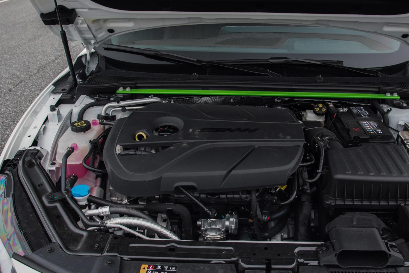 【MG72.0T 自动Trophy+激擎耀世版发动机特写图片-汽车图片大全】-易车