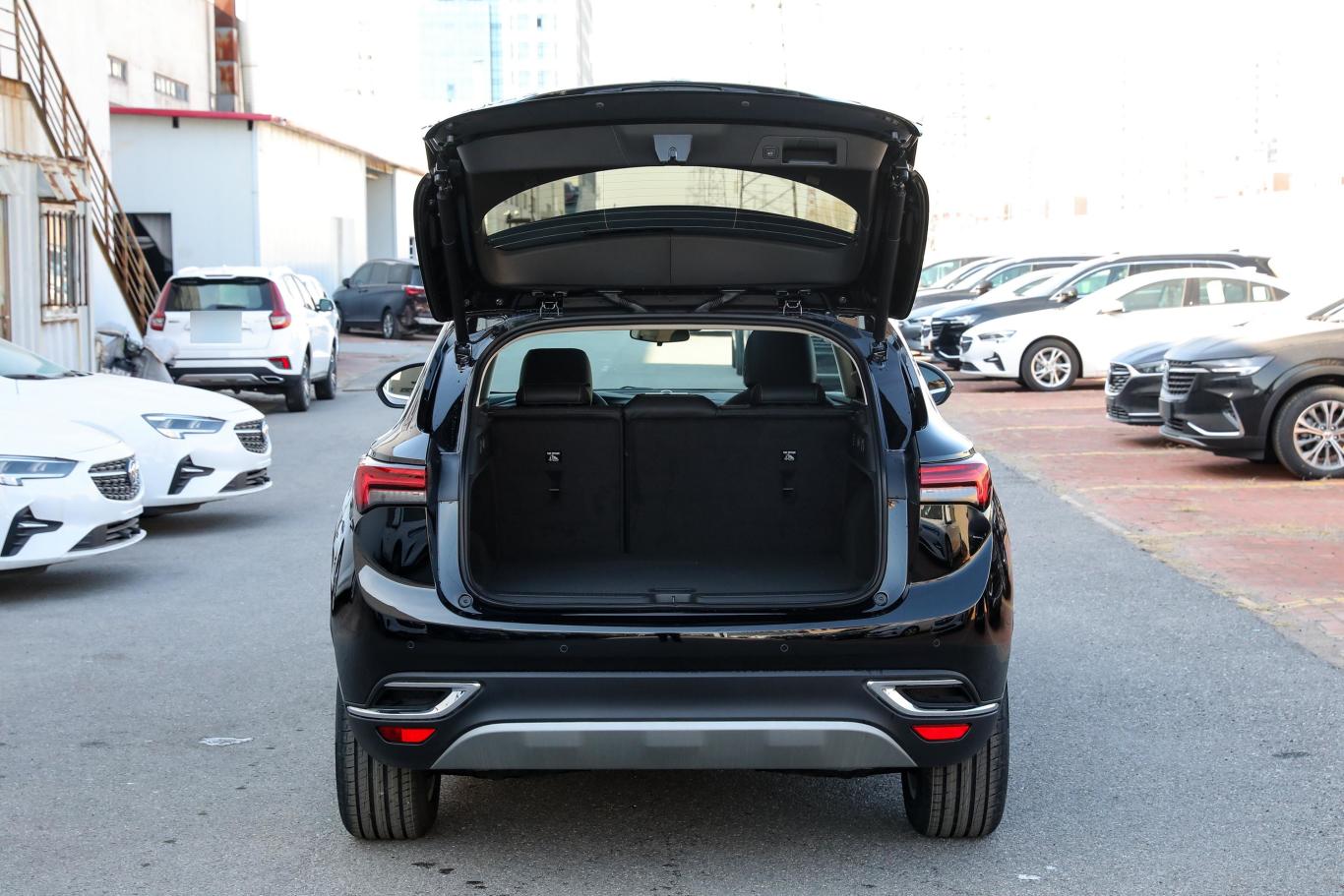 【昂科威昂科威S 652T 两驱豪华型后备厢图片-汽车图片大全】-易车