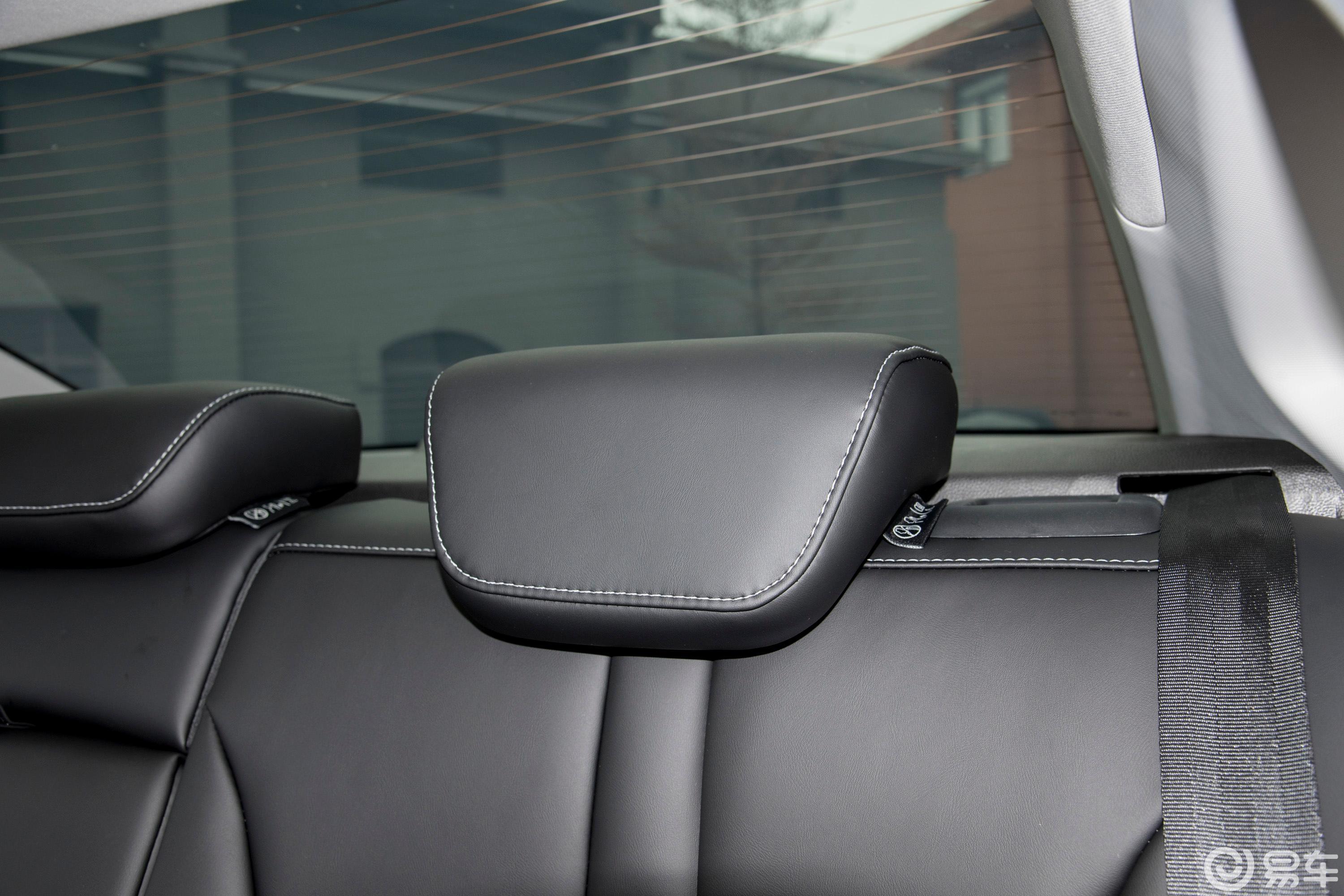 【AION SPlus 510km 70 乐享版 磷酸铁锂 59.4kWh后排空间图片-汽车图片大全】-易车