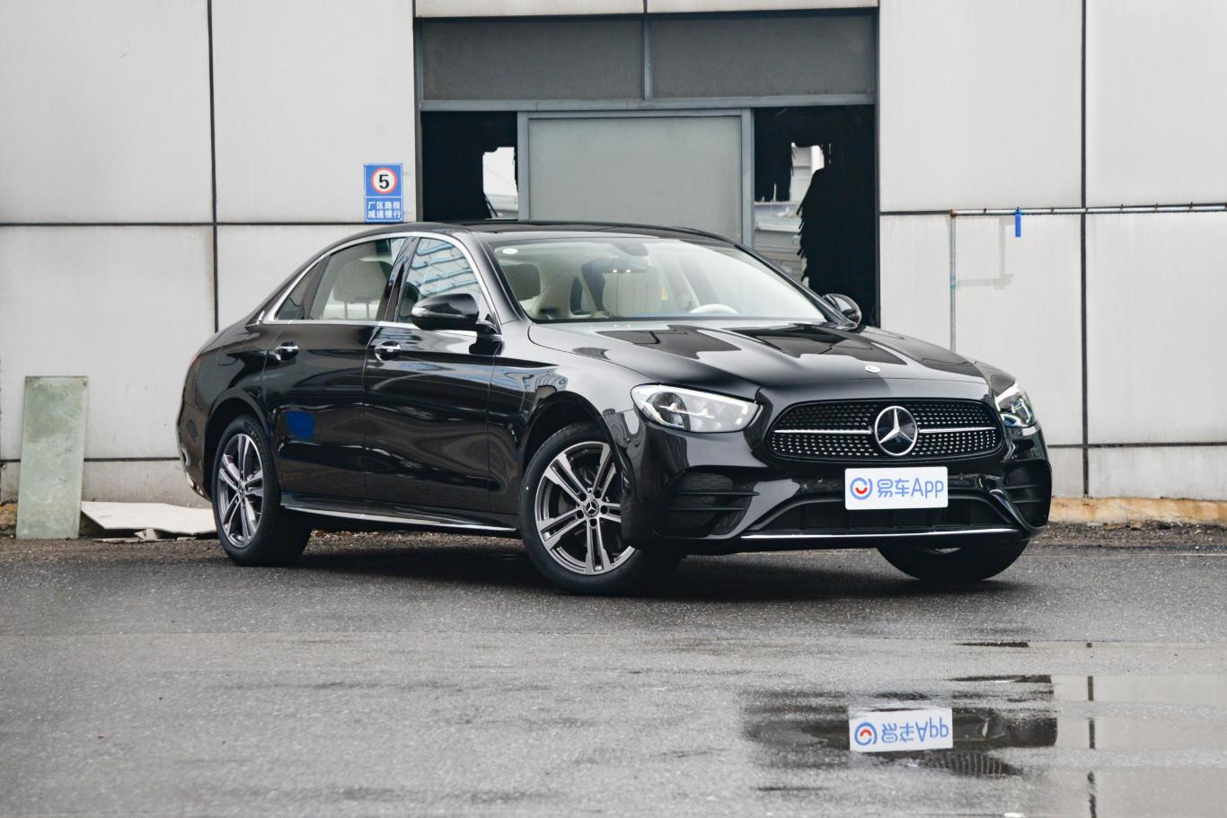 【奔驰E级E 260 L 运动型 4MATIC侧前45度车头向右水平图片-汽车图片大全】-易车