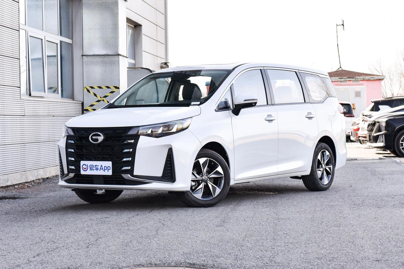 【传祺M6Pro 270T 尊享版侧前45度车头向左水平图片-汽车图片大全】-易车