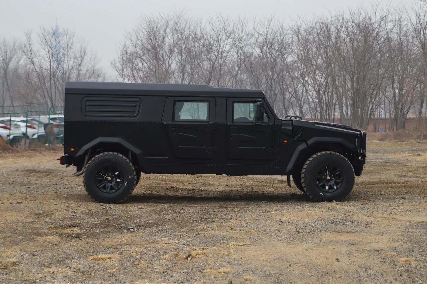 【猛士M50逆行者500 4.0T 低顶厢式正侧车头向右水平图片-汽车图片大全】-易车