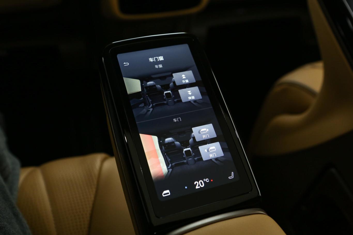 【腾势D9EV 600km 四驱旗舰版 7座后排功能图片-汽车图片大全】-易车