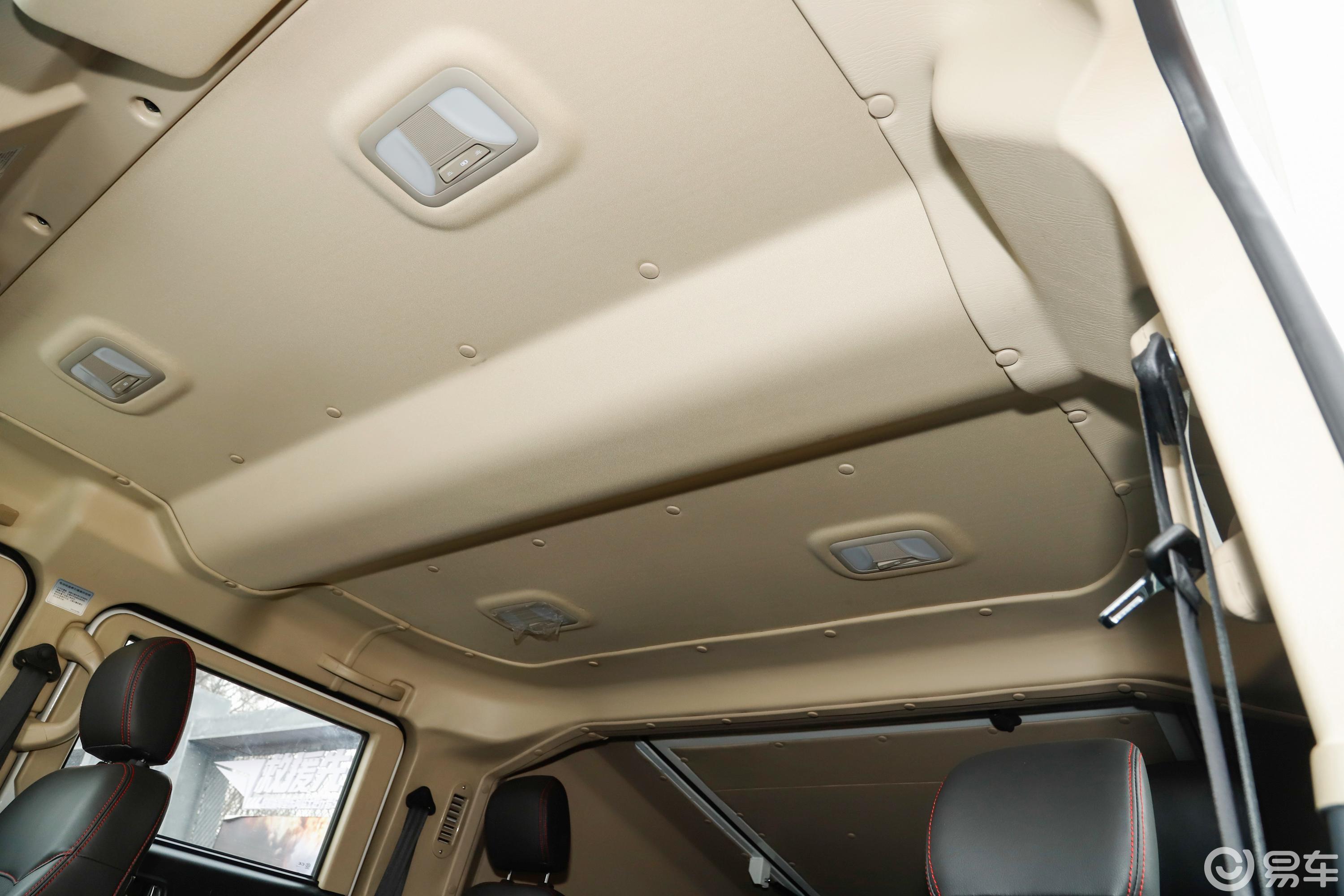 【猛士M50逆行者500 4.0T 溜背厢式中控图片-汽车图片大全】-易车