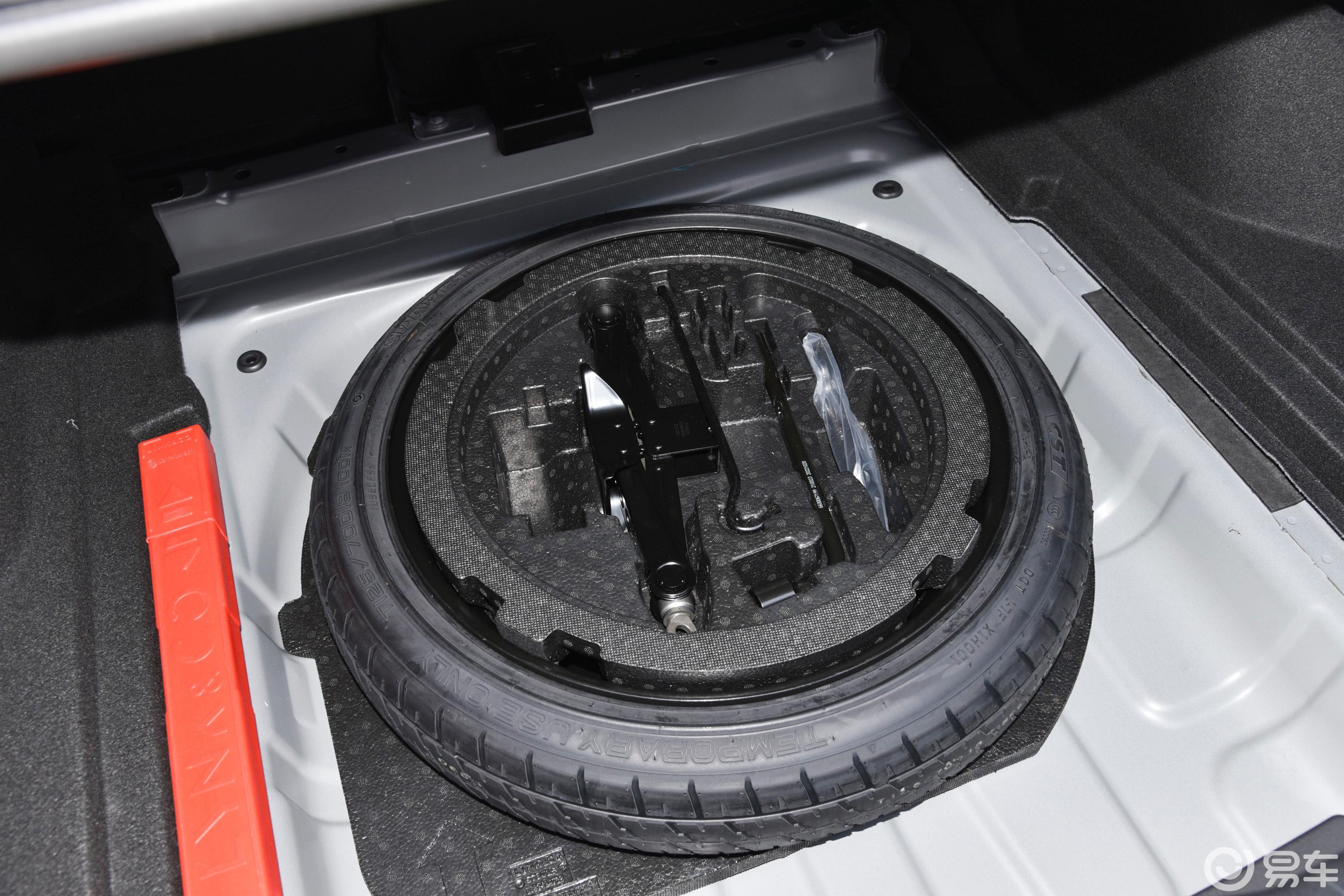 【领克031.5T 双离合两驱劲Plus 5座备胎图片-汽车图片大全】-易车