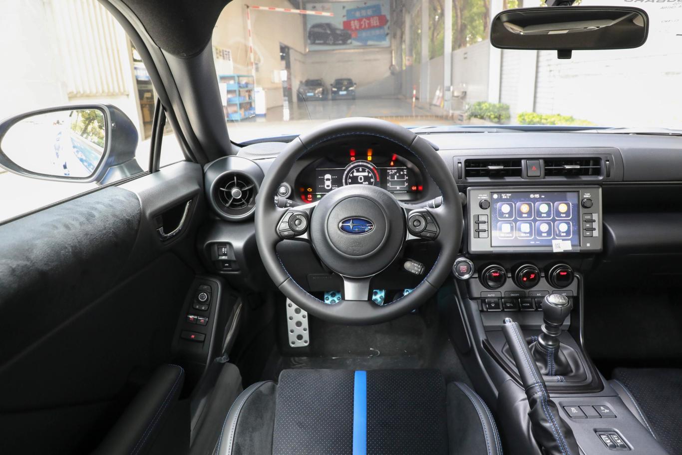 【斯巴鲁BRZ10周年纪念版 2.4L 手动版驾驶位区域图片-汽车图片大全】-易车