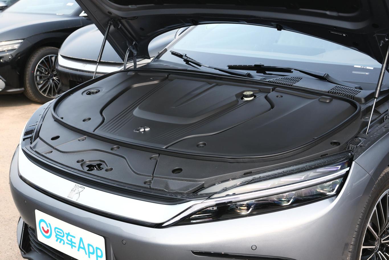 【汉EV 冠军版 506km 前驱尊贵型发动机舱整体图片-汽车图片大全】-易车