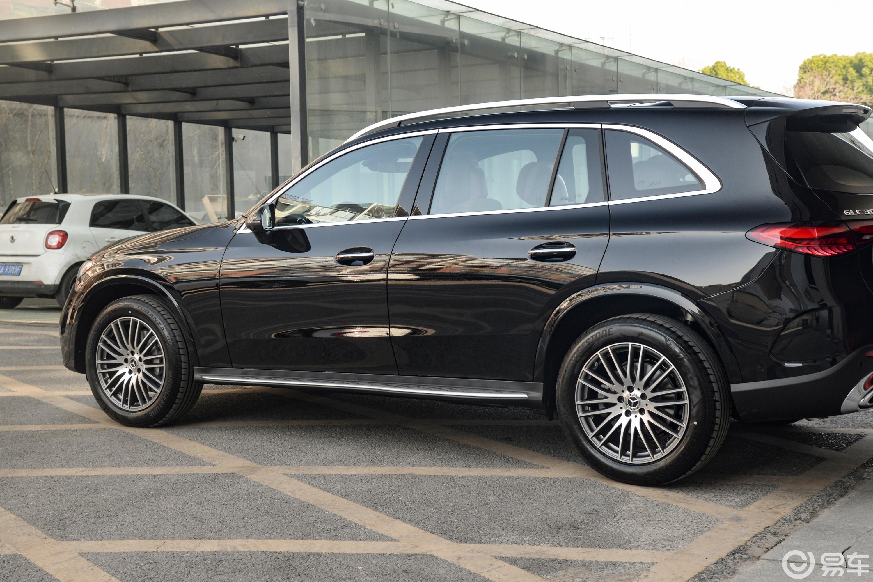 【奔驰GLCGLC 300 L 4MATIC 动感型 7座外观细节图片-汽车图片大全】-易车