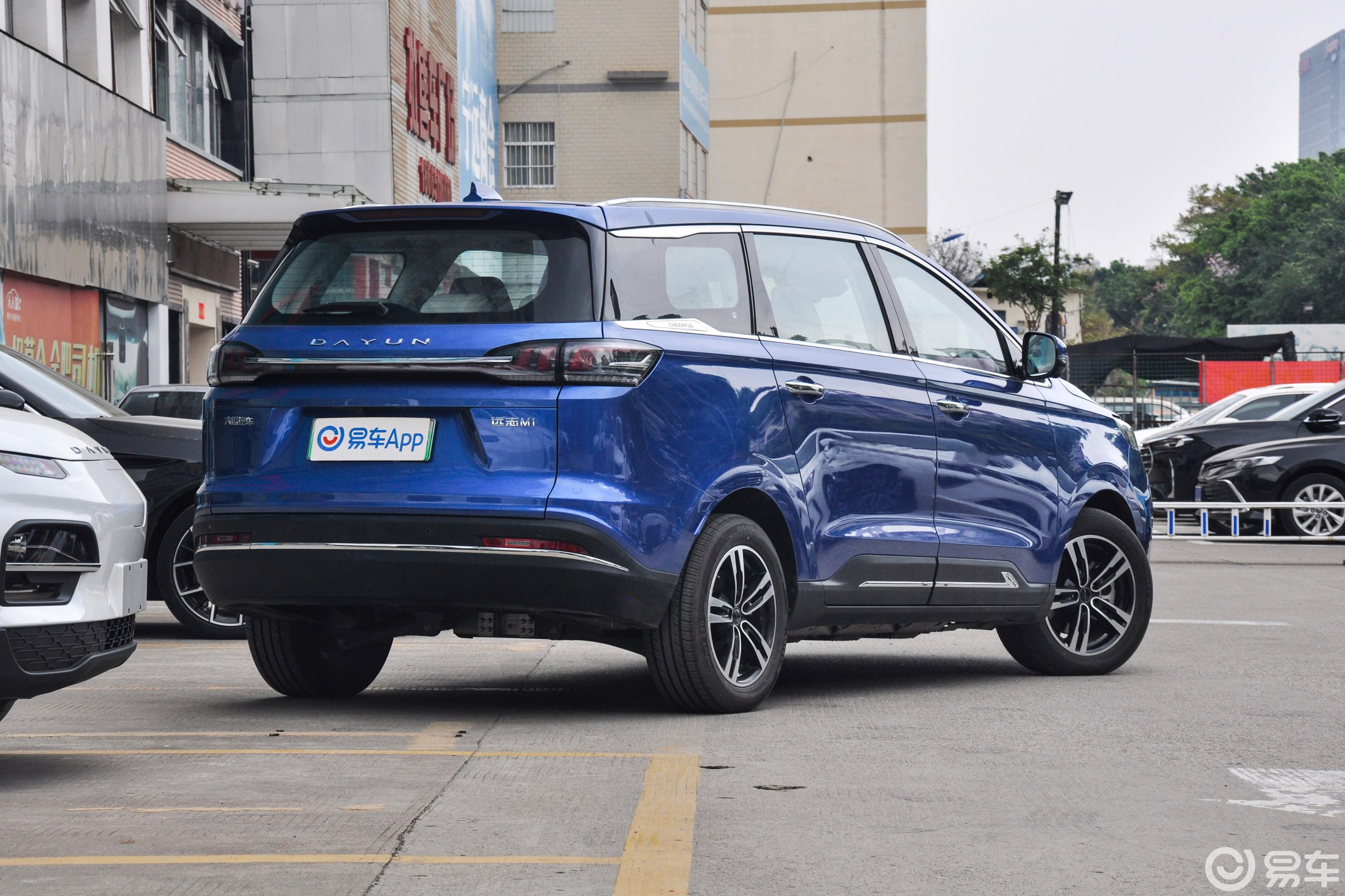 【远志M1改款 450km 尊贵版 7座侧后45度车头向右水平图片-汽车图片大全】-易车