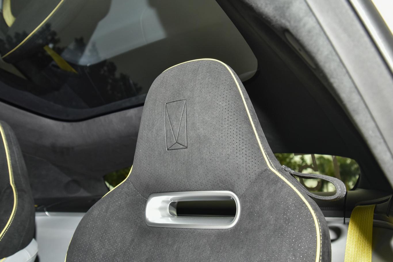 【阿维塔11705km 超长续航单电机版 4座后排空间图片-汽车图片大全】-易车