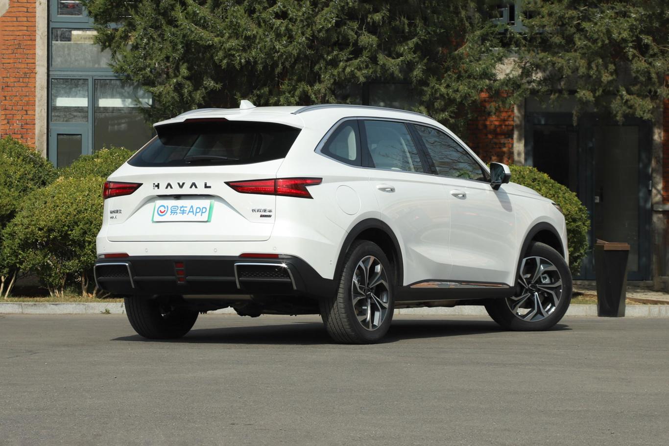 【哈弗枭龙MAX1.5L 105km 四驱Hi4 105智能旗舰版侧后45度车头向右水平图片-汽车图片大全】-易车