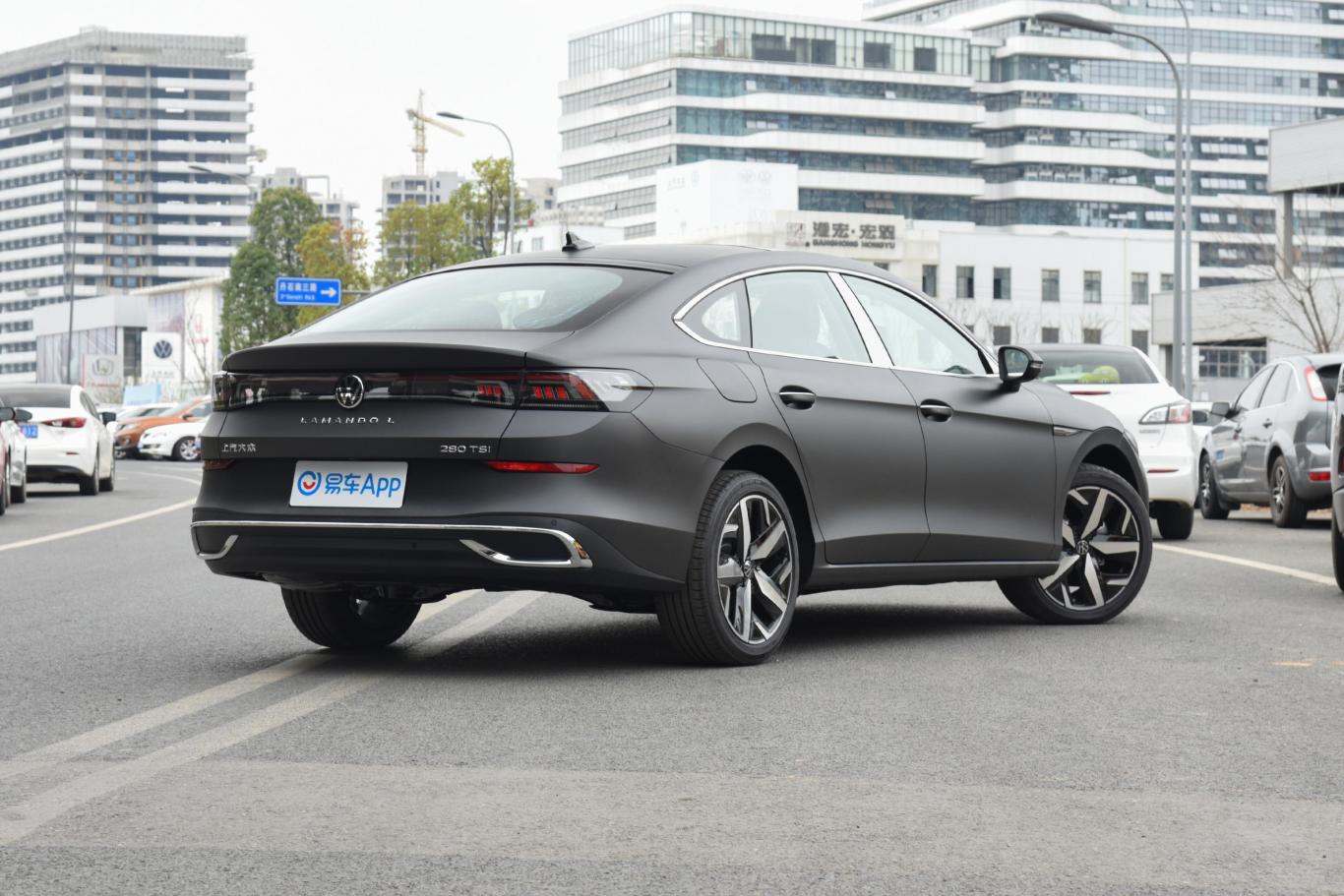 【凌渡凌渡L 280TSI 酷辣版侧后45度车头向右水平图片-汽车图片大全】-易车