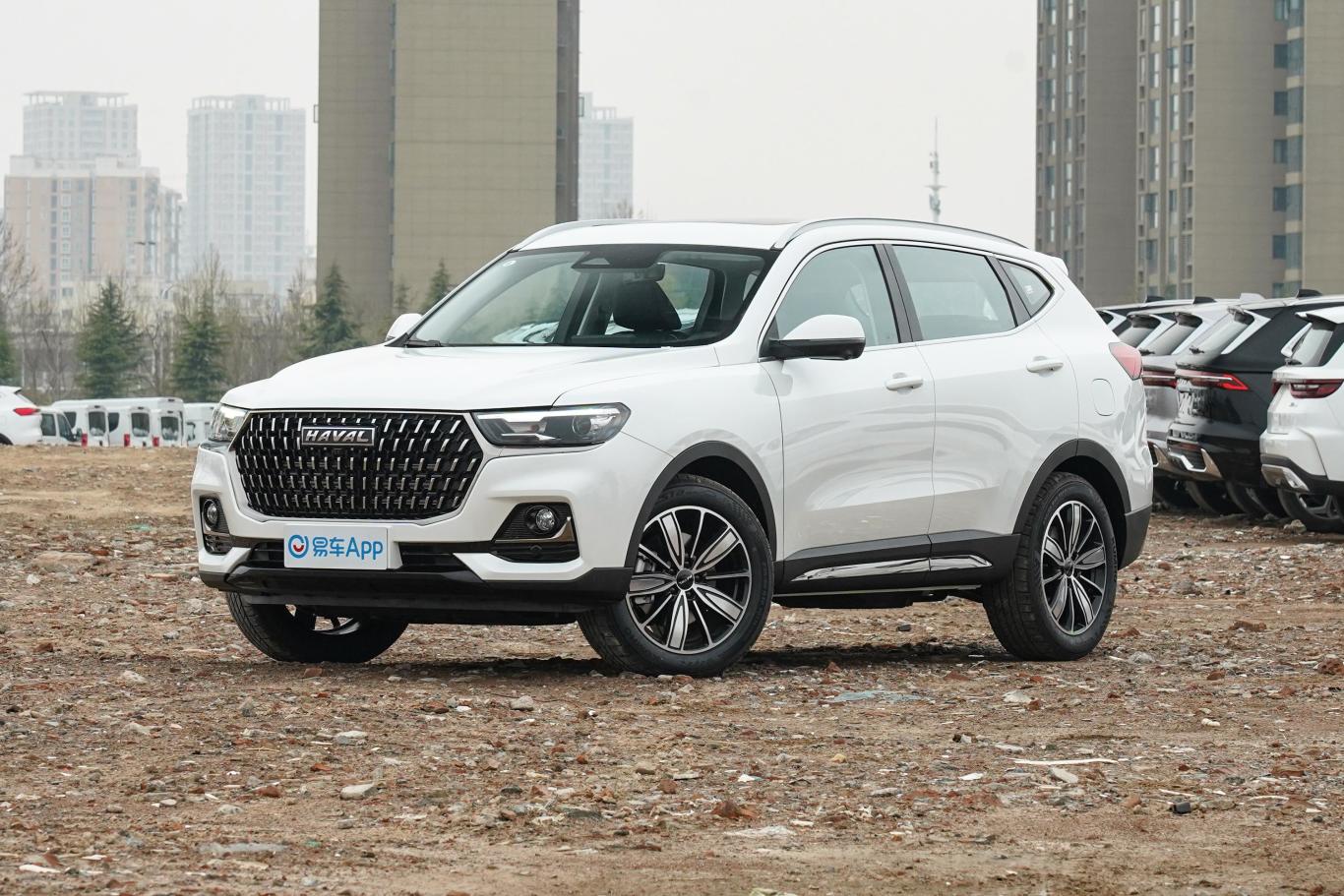 【哈弗H6国潮版 1.5T 两驱冠军版侧前45度车头向左水平图片-汽车图片大全】-易车