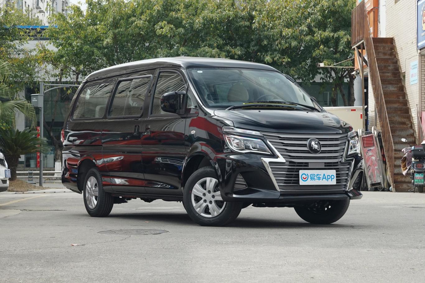 【菱智M5 1.6L 舒适型 7座侧前45度车头向右水平图片-汽车图片大全】-易车