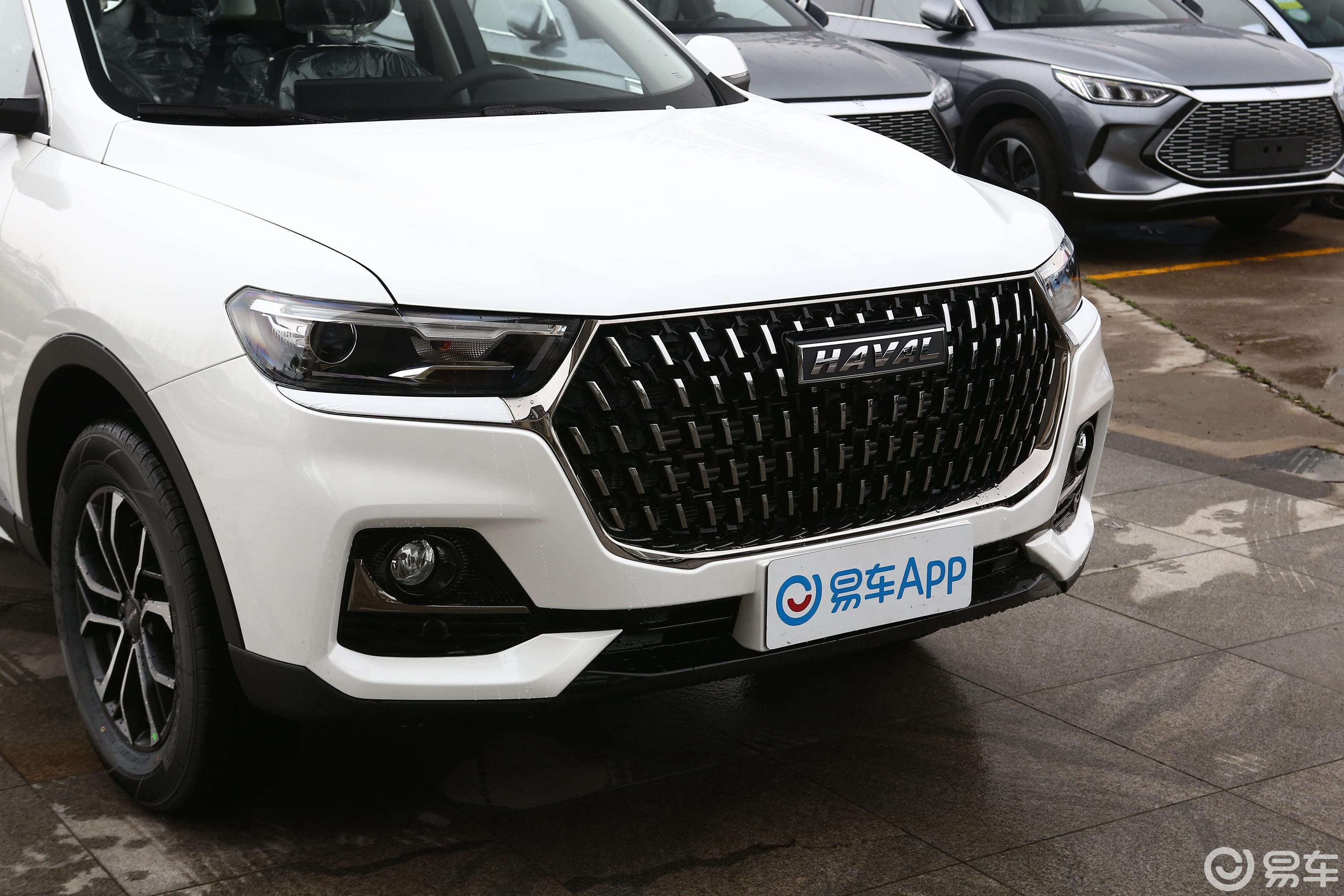 【哈弗H6国潮版 1.5T 两驱都市版前格栅侧俯拍图片-汽车图片大全】-易车