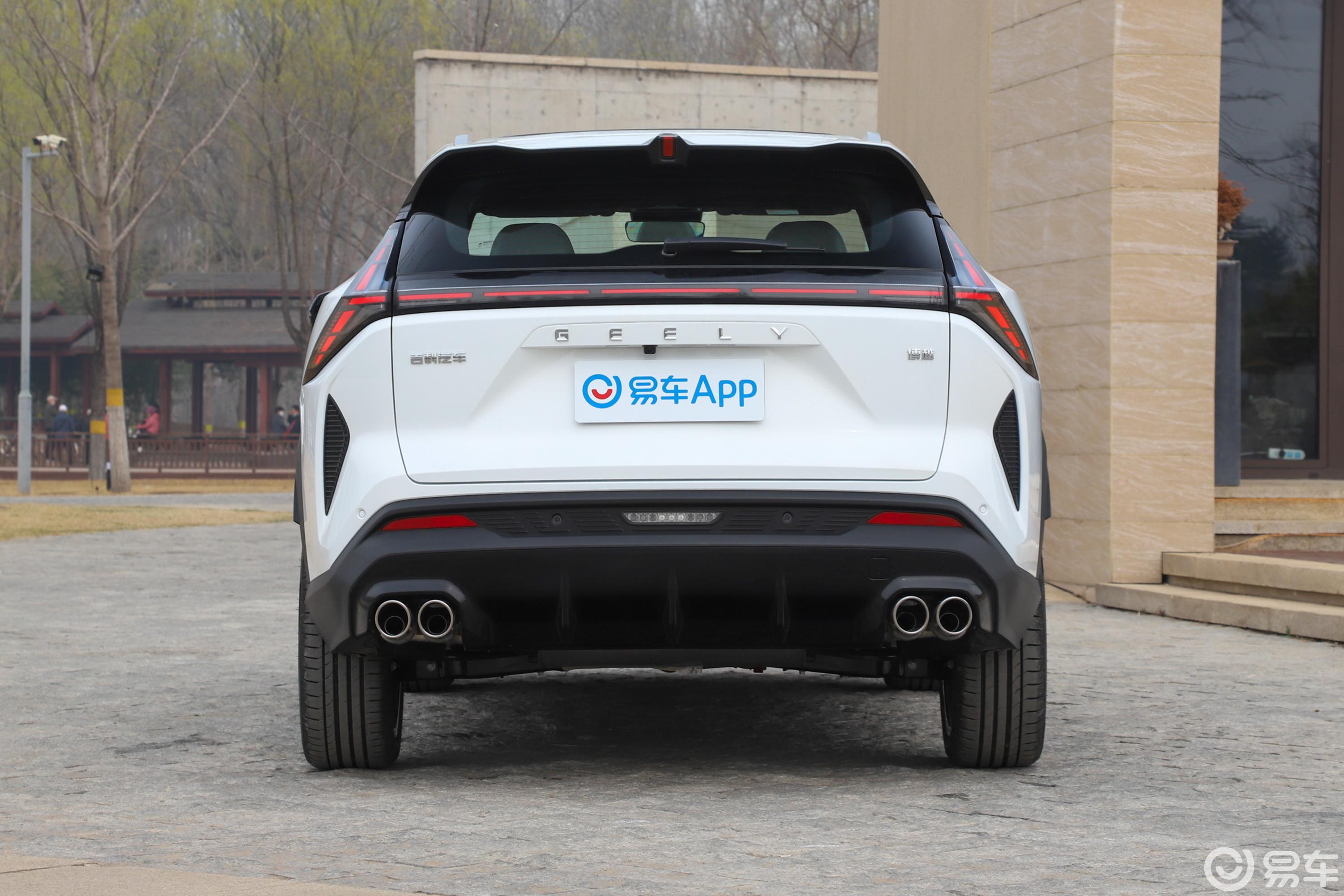 【博越博越COOL 1.5T 智尊型正后水平图片-汽车图片大全】-易车