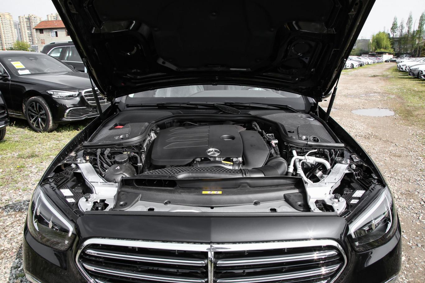 【奔驰E级改款 E 260 L发动机舱整体图片-汽车图片大全】-易车