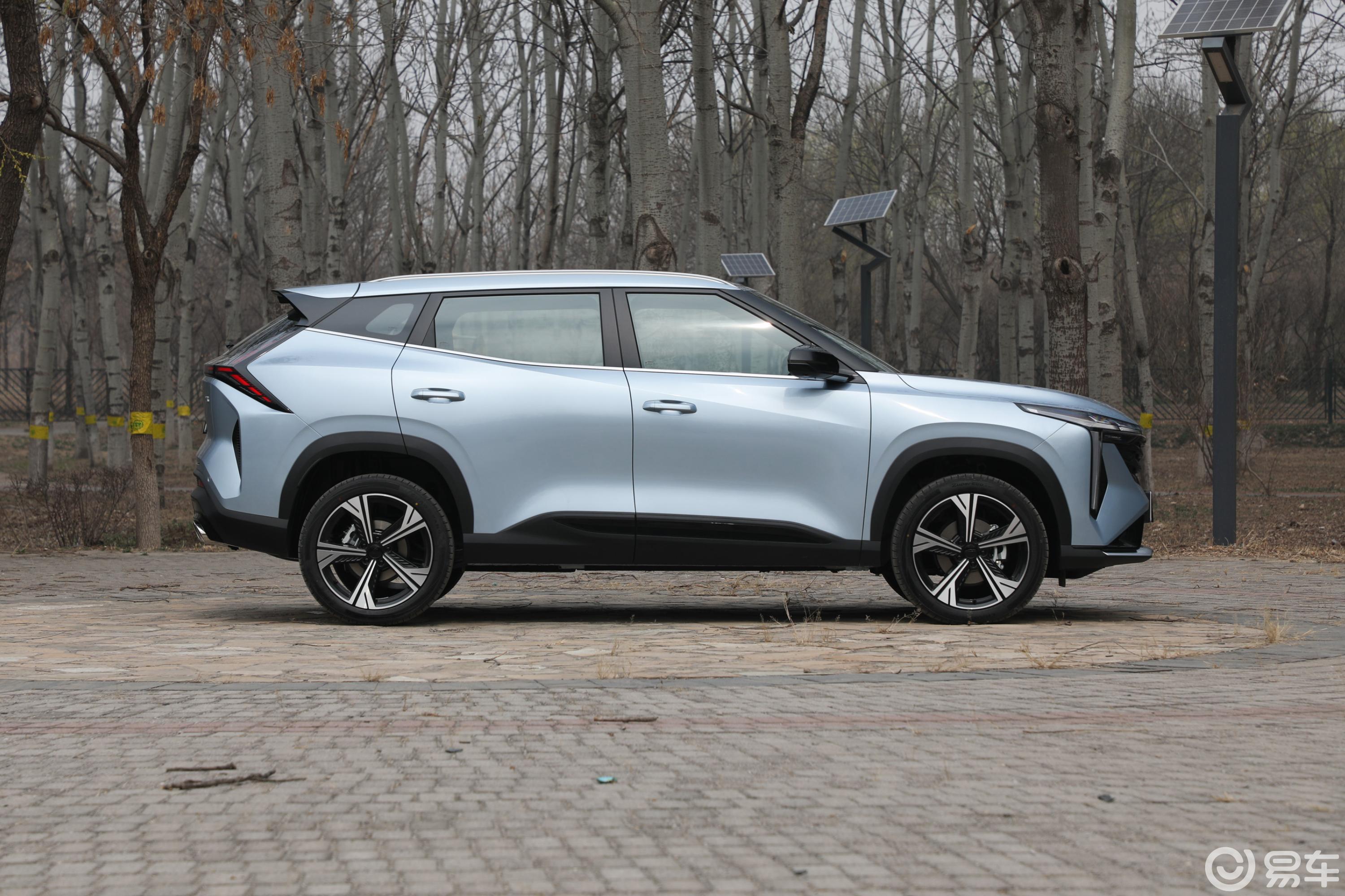 【博越博越COOL 1.5T 智尊型正侧车头向右水平图片-汽车图片大全】-易车