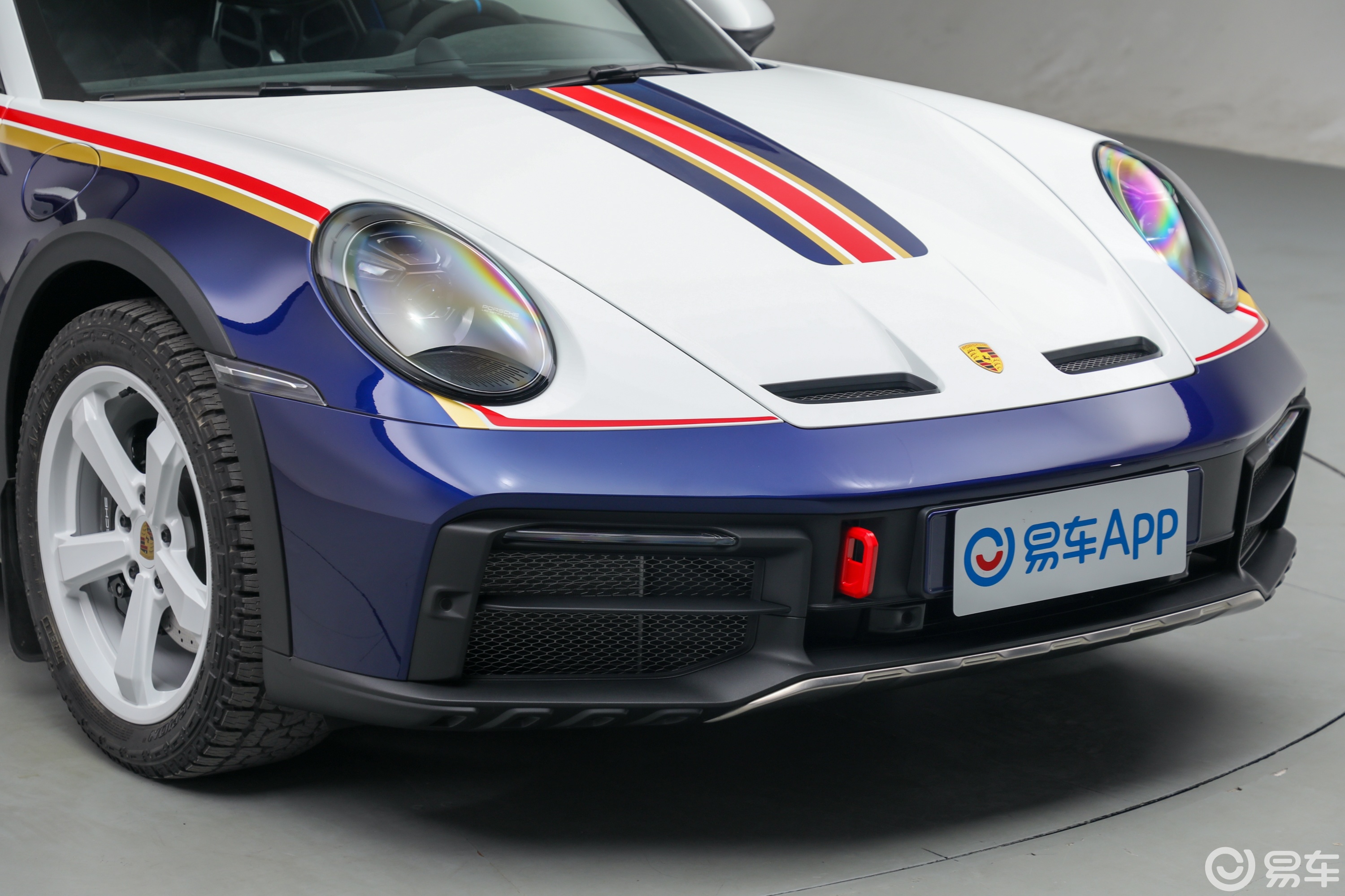 【保时捷911Dakar 3.0T前格栅侧俯拍图片-汽车图片大全】-易车