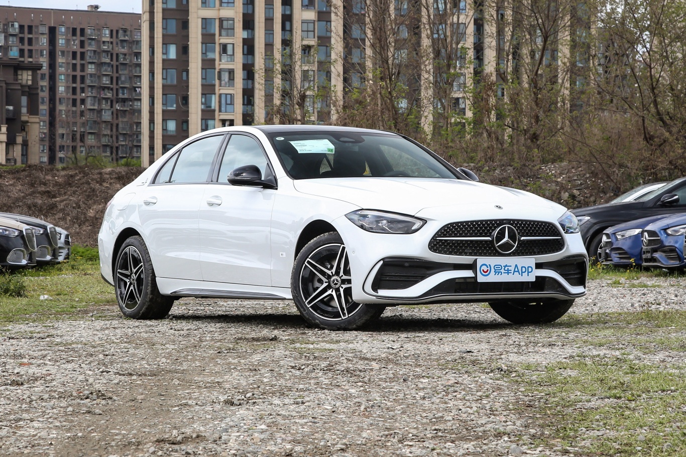 【奔驰C级改款 C 260 L 皓夜运动版侧前45度车头向右水平图片-汽车图片大全】-易车