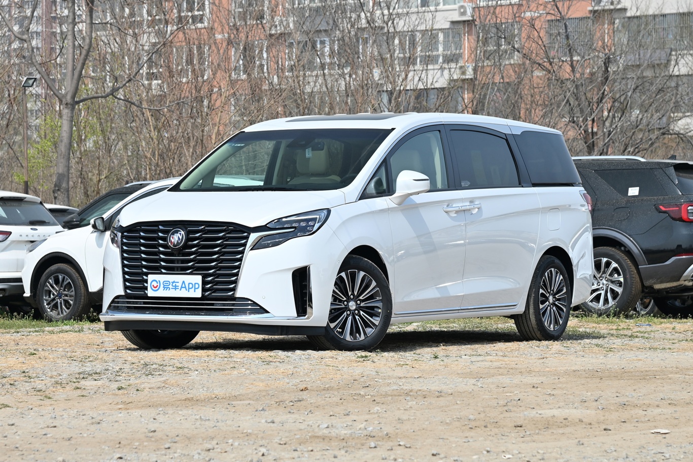 【别克GL8ES陆尊 2.0T 旗舰型 7座侧前45度车头向左水平图片-汽车图片大全】-易车