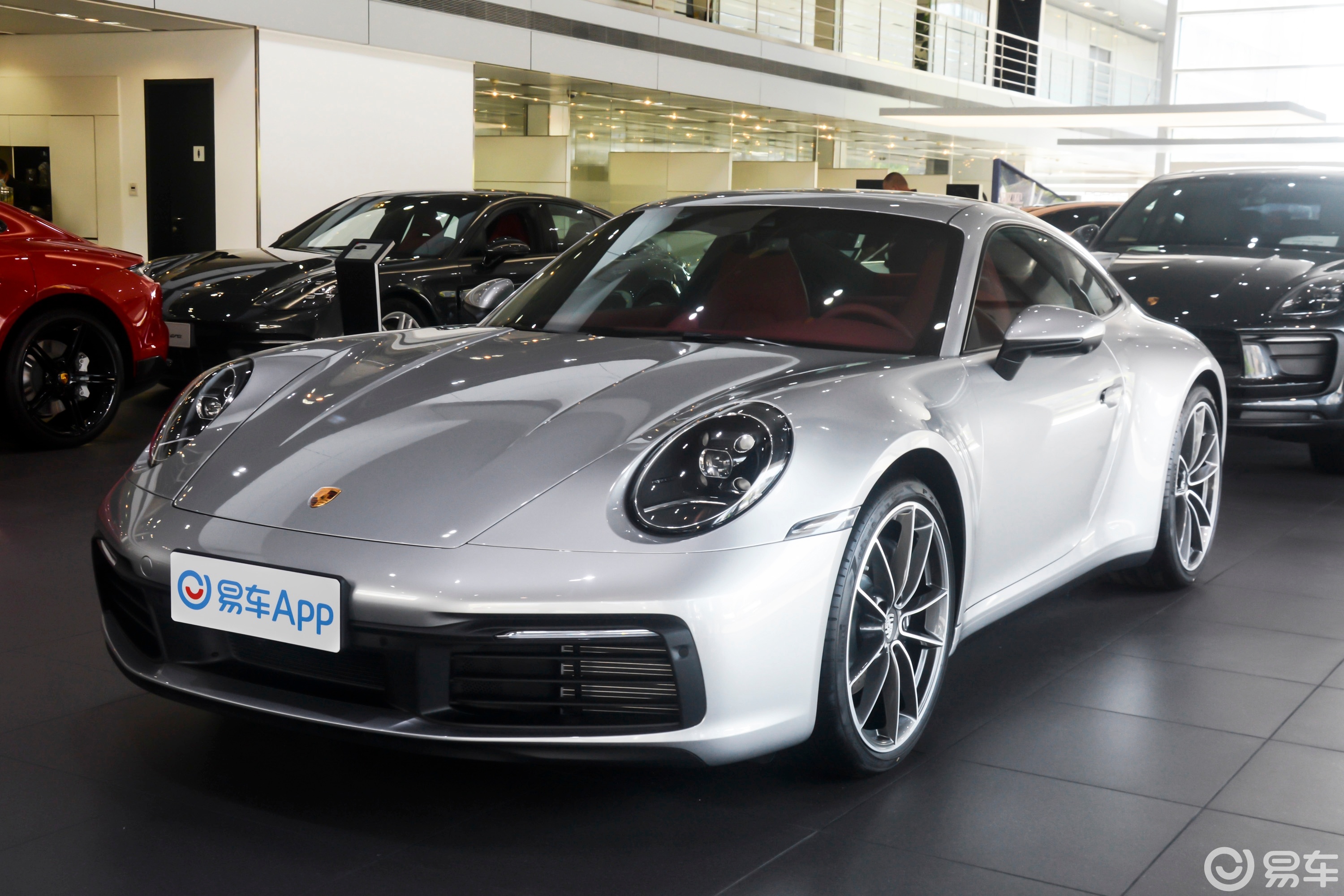 【保时捷911Carrera 4 3.0T侧前45度车头向左水平图片-汽车图片大全】-易车