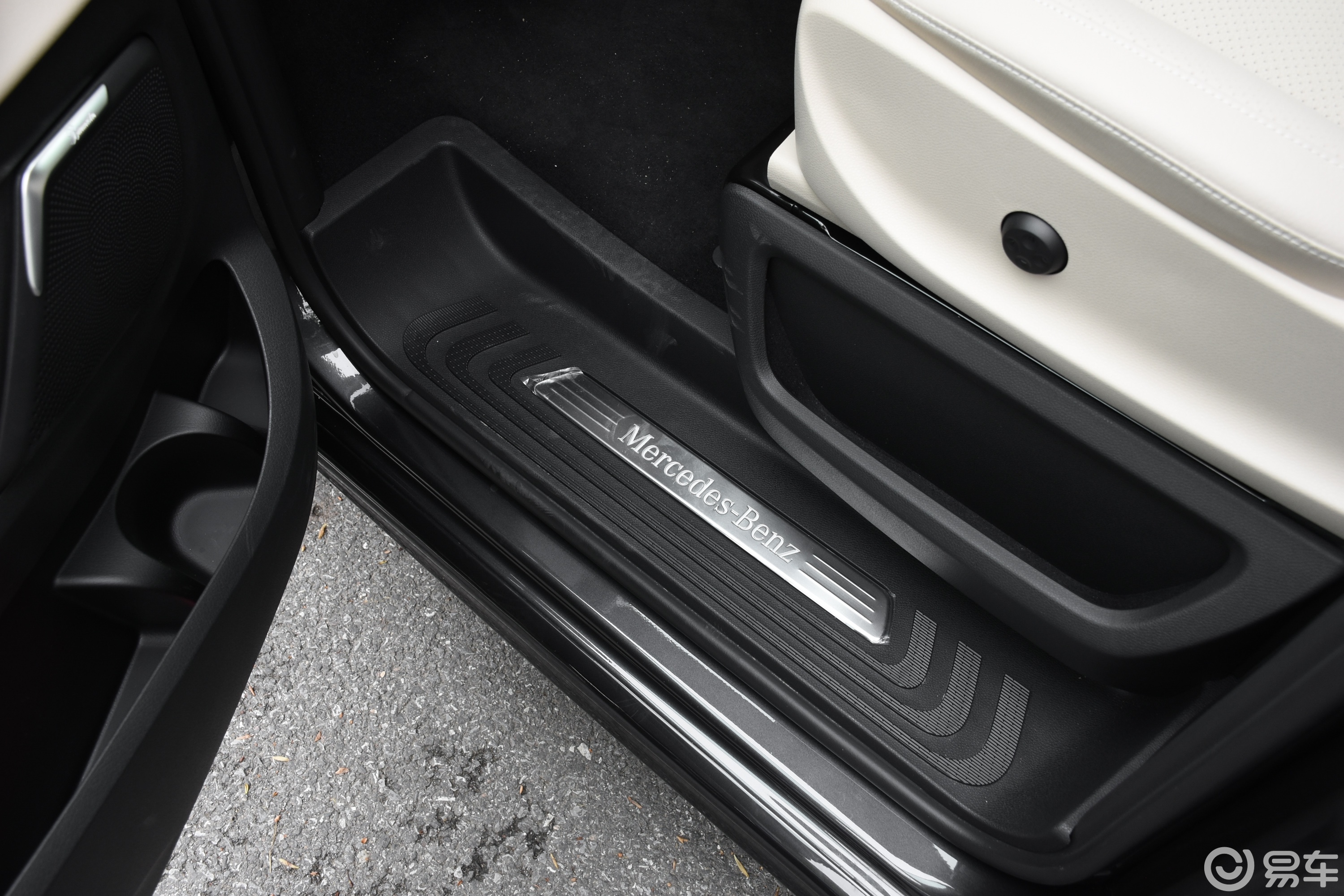 【奔驰V级V 260 L 尊贵版前排迎宾踏板图片-汽车图片大全】-易车