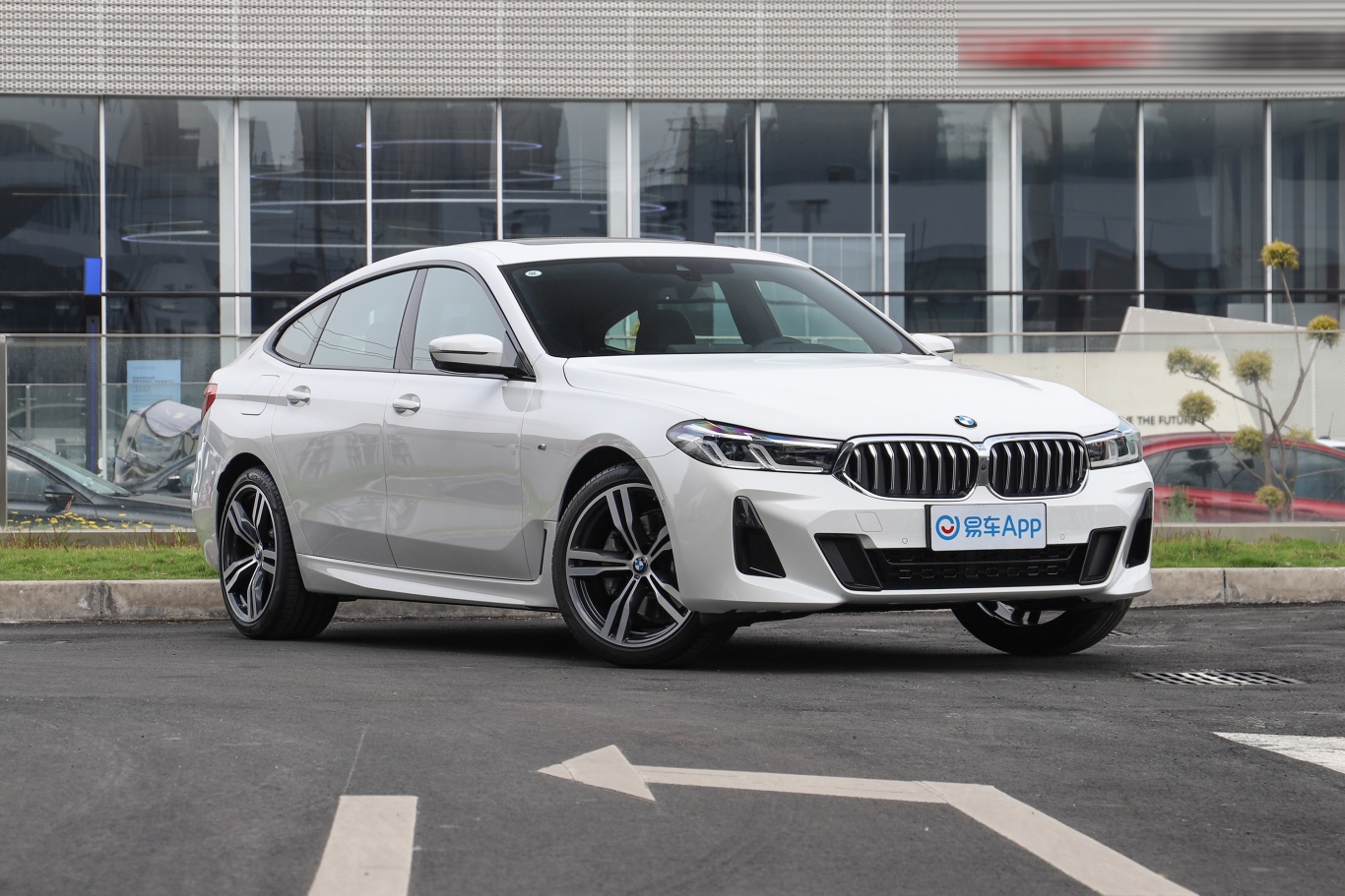 【宝马6系GT630i M运动套装侧前45度车头向右水平图片-汽车图片大全】-易车