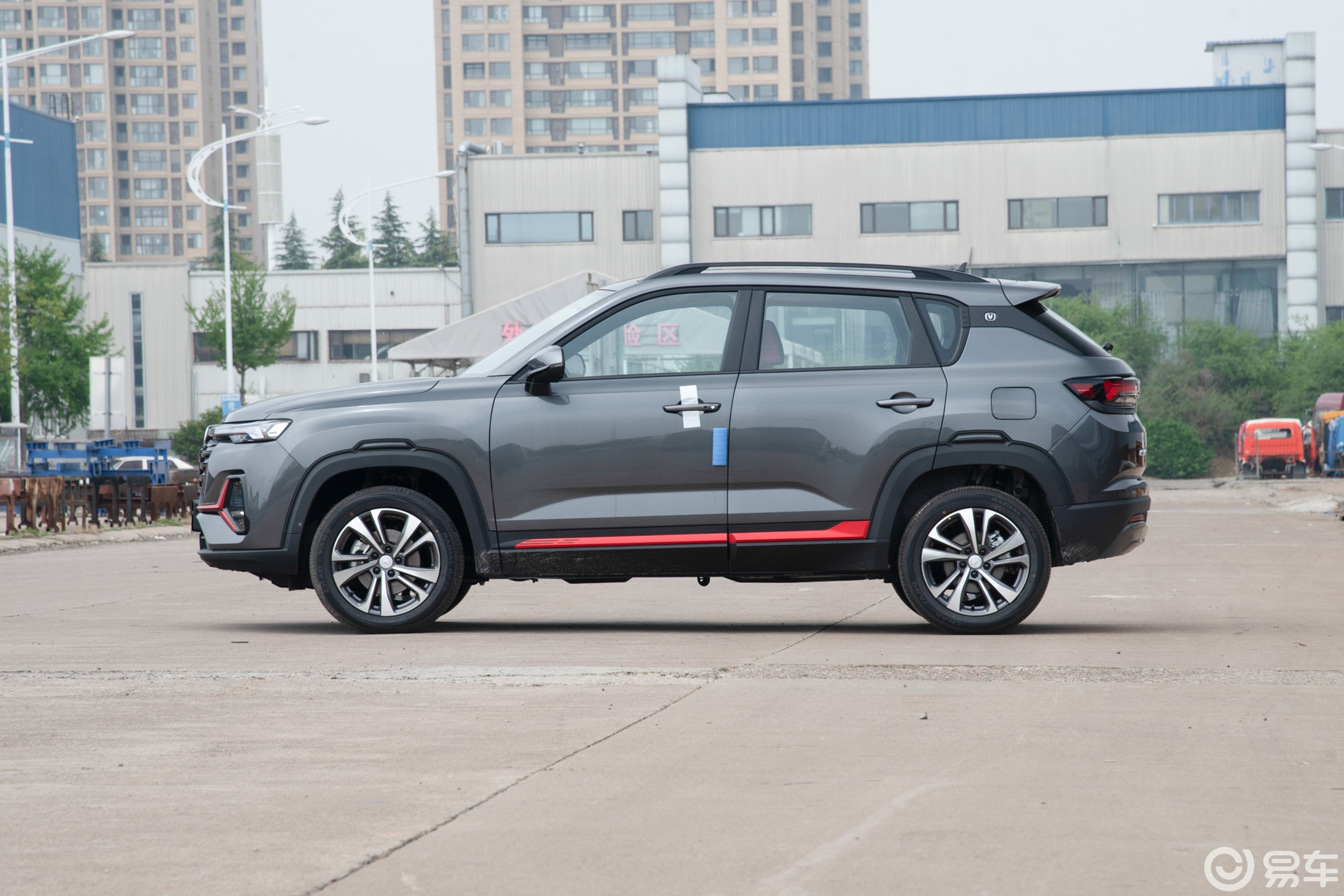 【长安CS35PLUS畅享版 蓝鲸NE 1.4T 豪华型正侧车头向左水平图片-汽车图片大全】-易车