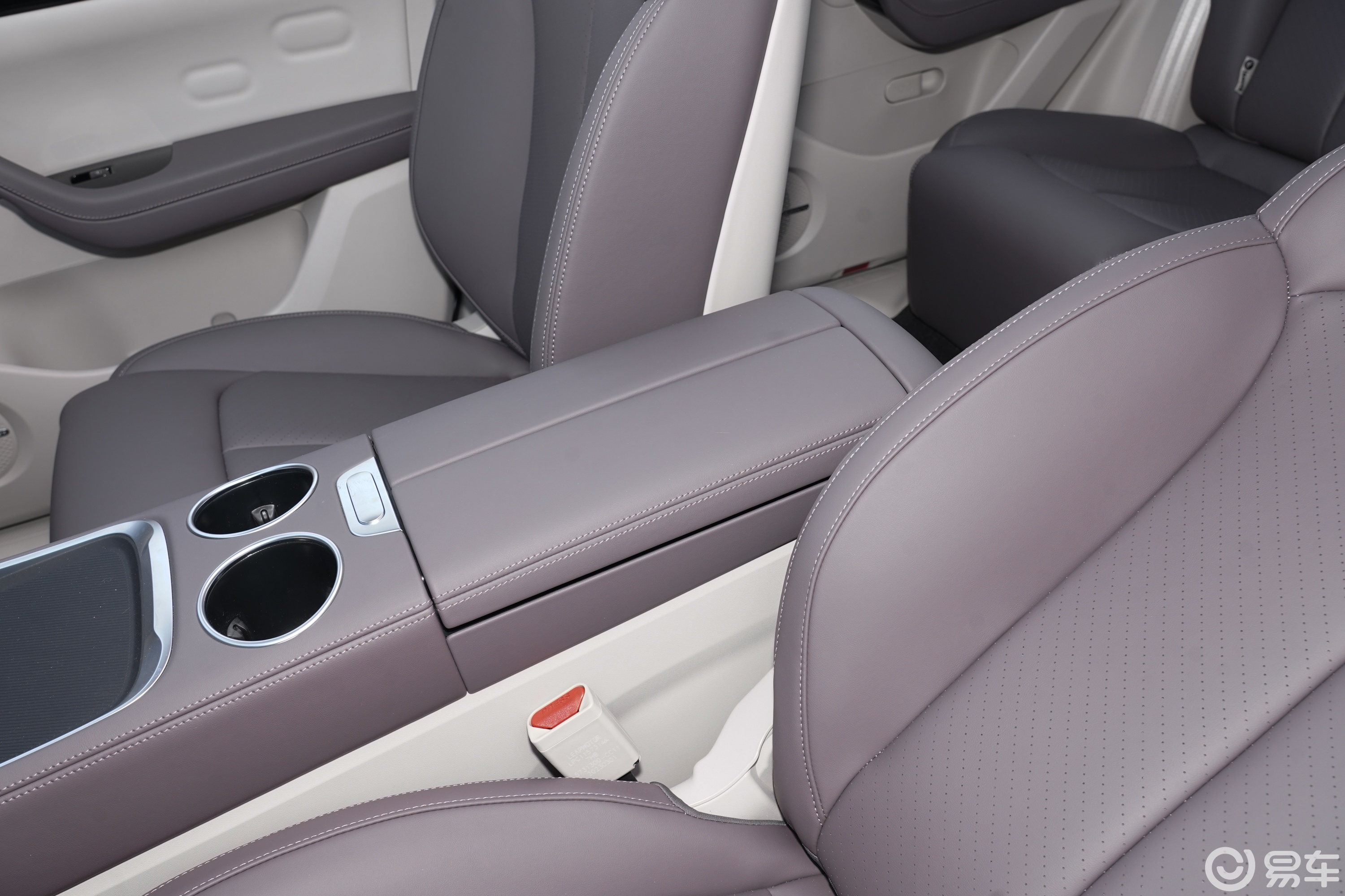 【零跑C11 增程版285km 285舒享版内饰图片-汽车图片大全】-易车