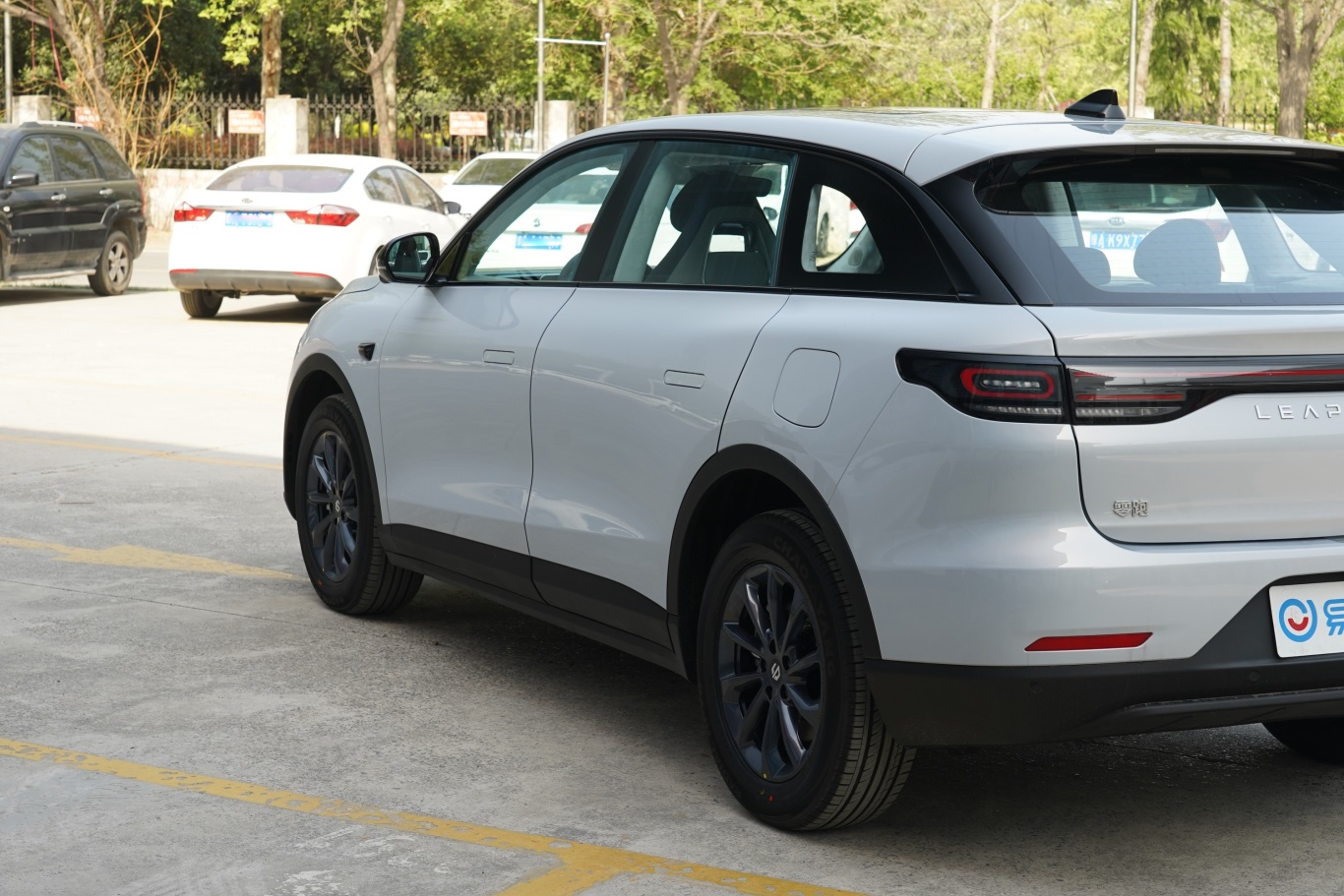 【零跑C11 增程版285km 285舒享版外观图片-汽车图片大全】-易车