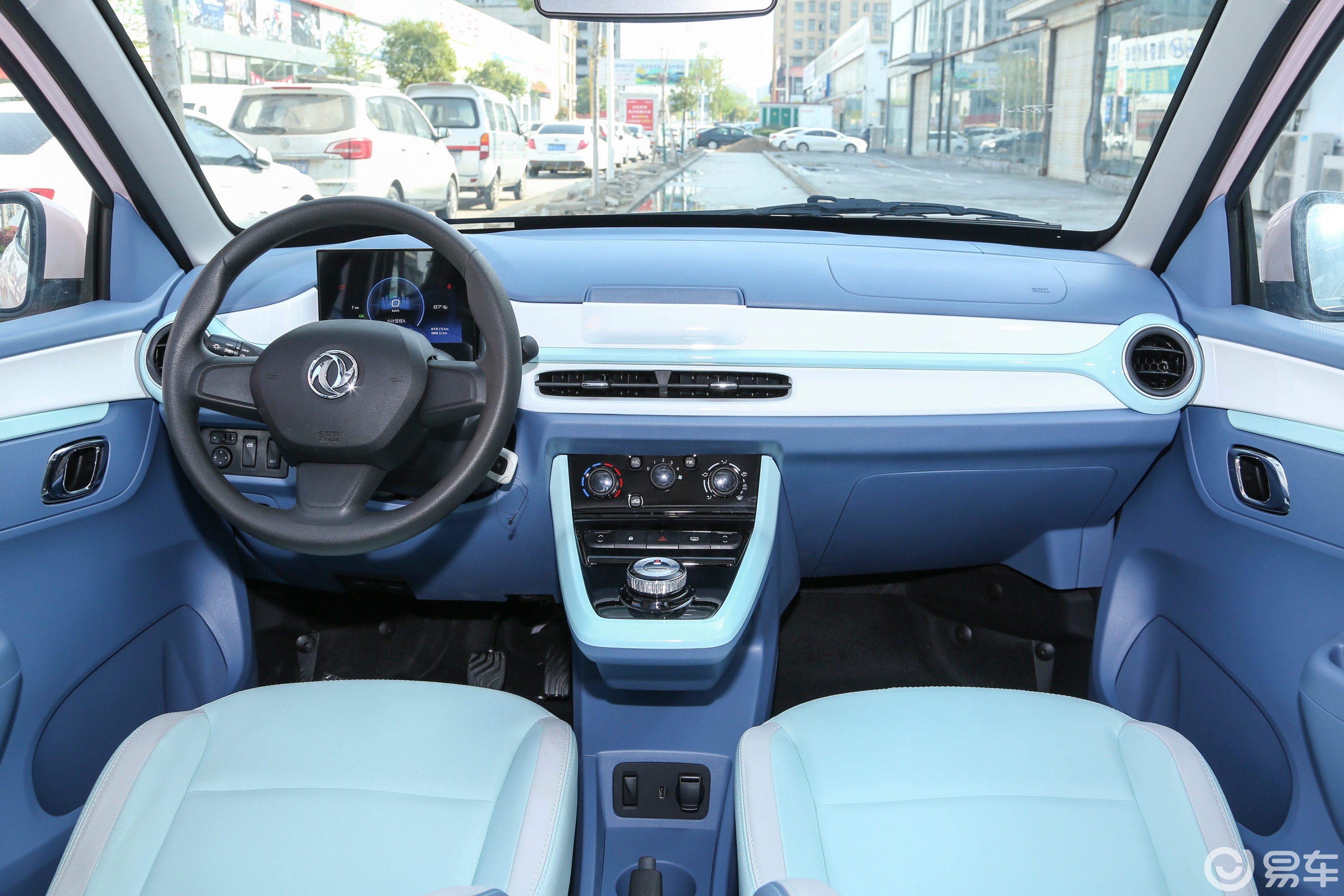 【纳米BOX改款 轻风版 201km 标准型内饰全景正拍图片-汽车图片大全】-易车