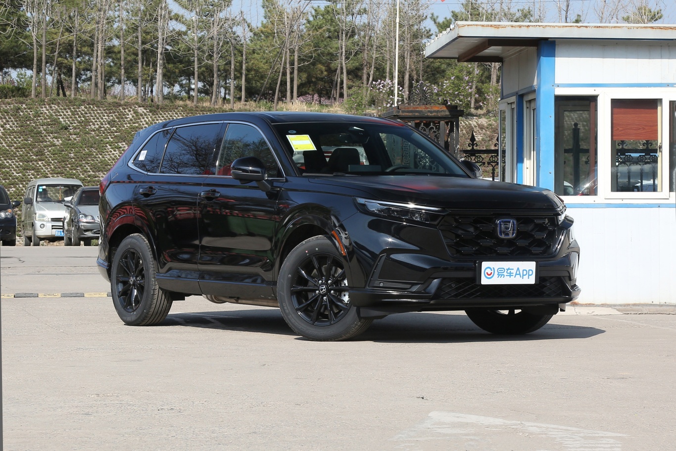 【本田CR-V e:PHEV2.0L 73km 领越版侧前45度车头向右水平图片-汽车图片大全】-易车