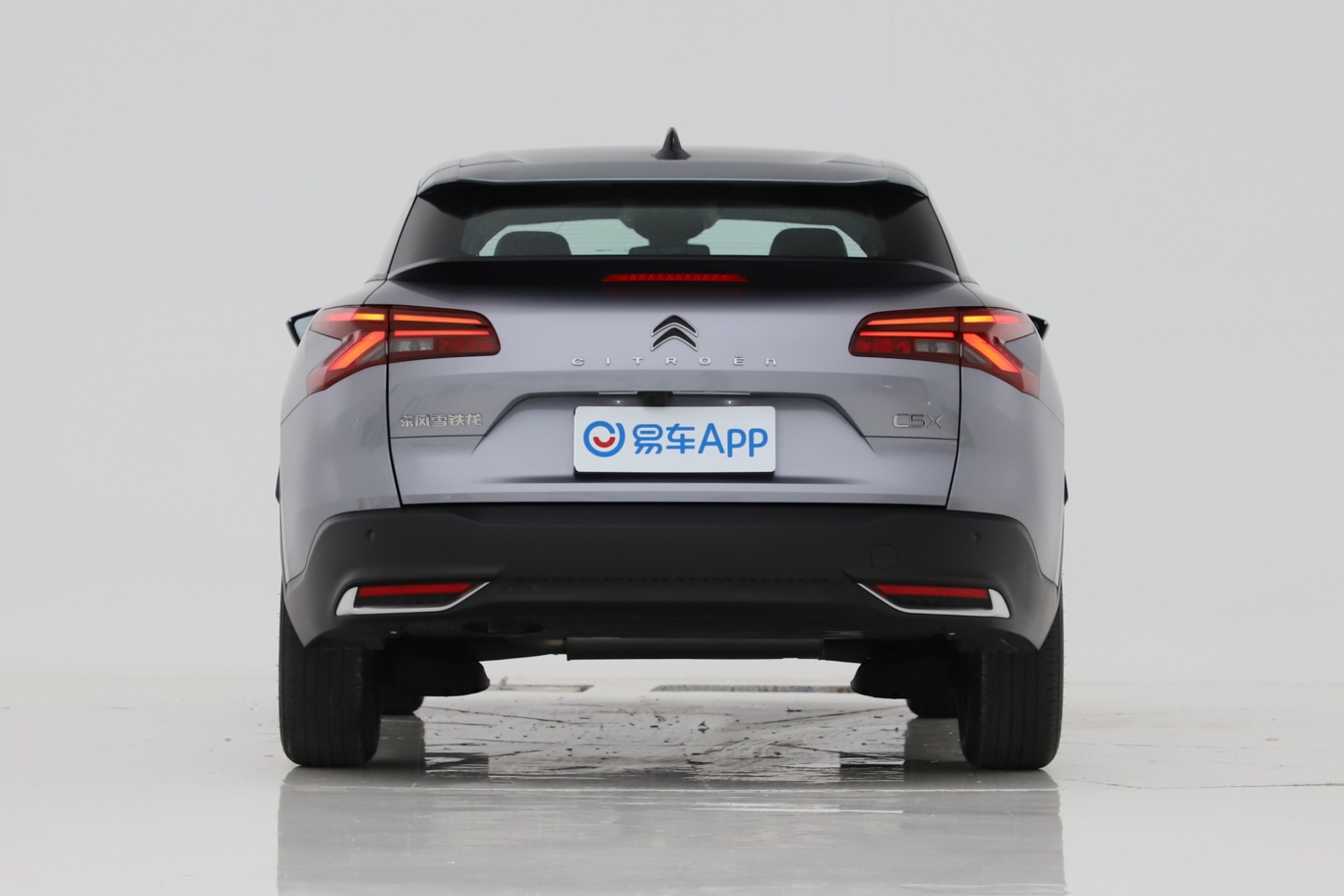 【凡尔赛C5 X1.6T 势不凡正后水平图片-汽车图片大全】-易车