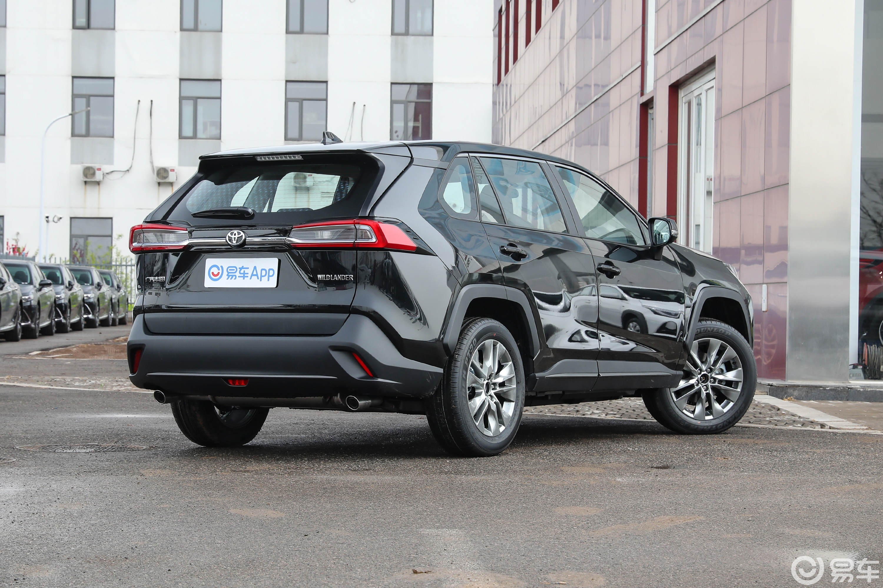 【威兰达2.0L 两驱领先版侧后45度车头向右水平图片-汽车图片大全】-易车