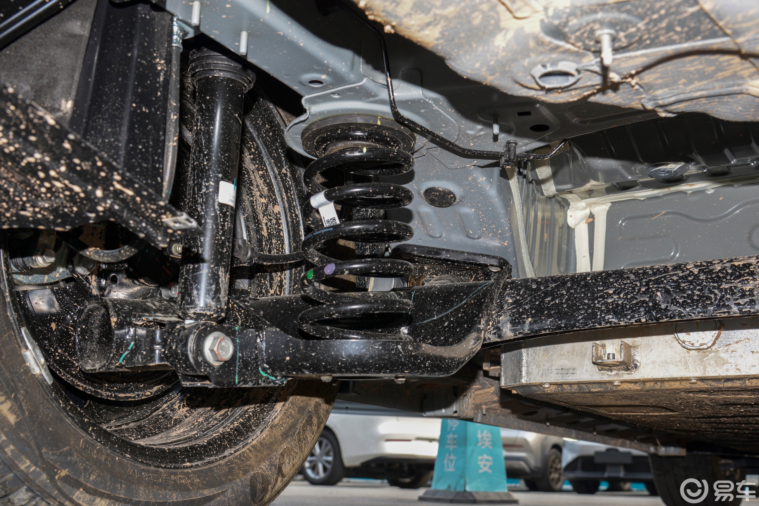 【AION YPlus 610km 610 乐享版 三元锂动力底盘图片-汽车图片大全】-易车