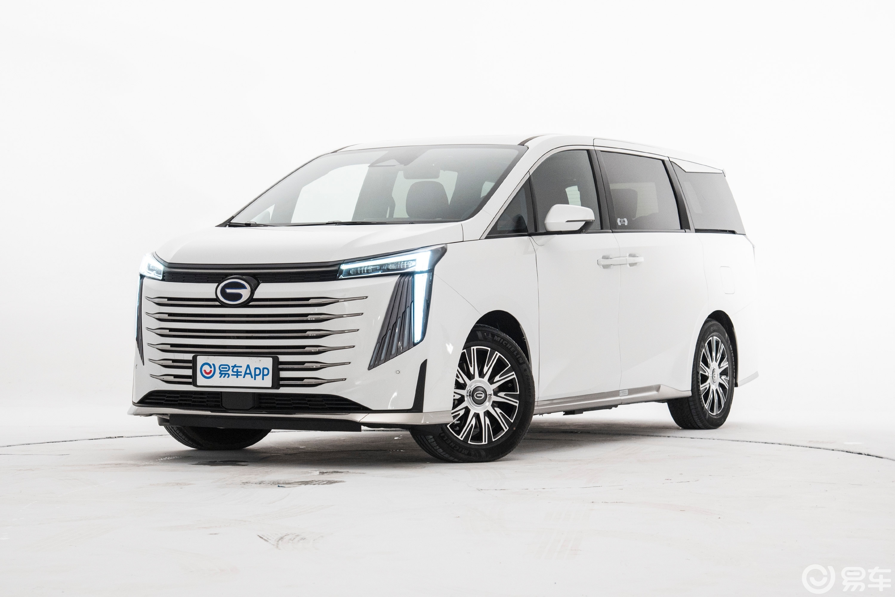 【传祺E92.0T 136km MAX侧前45度车头向左水平图片-汽车图片大全】-易车