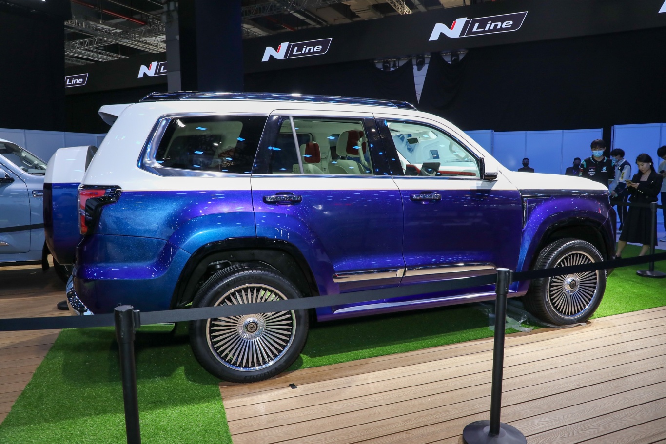 【北京越野BJ602.0T 霓影版图片-汽车图片大全】-易车