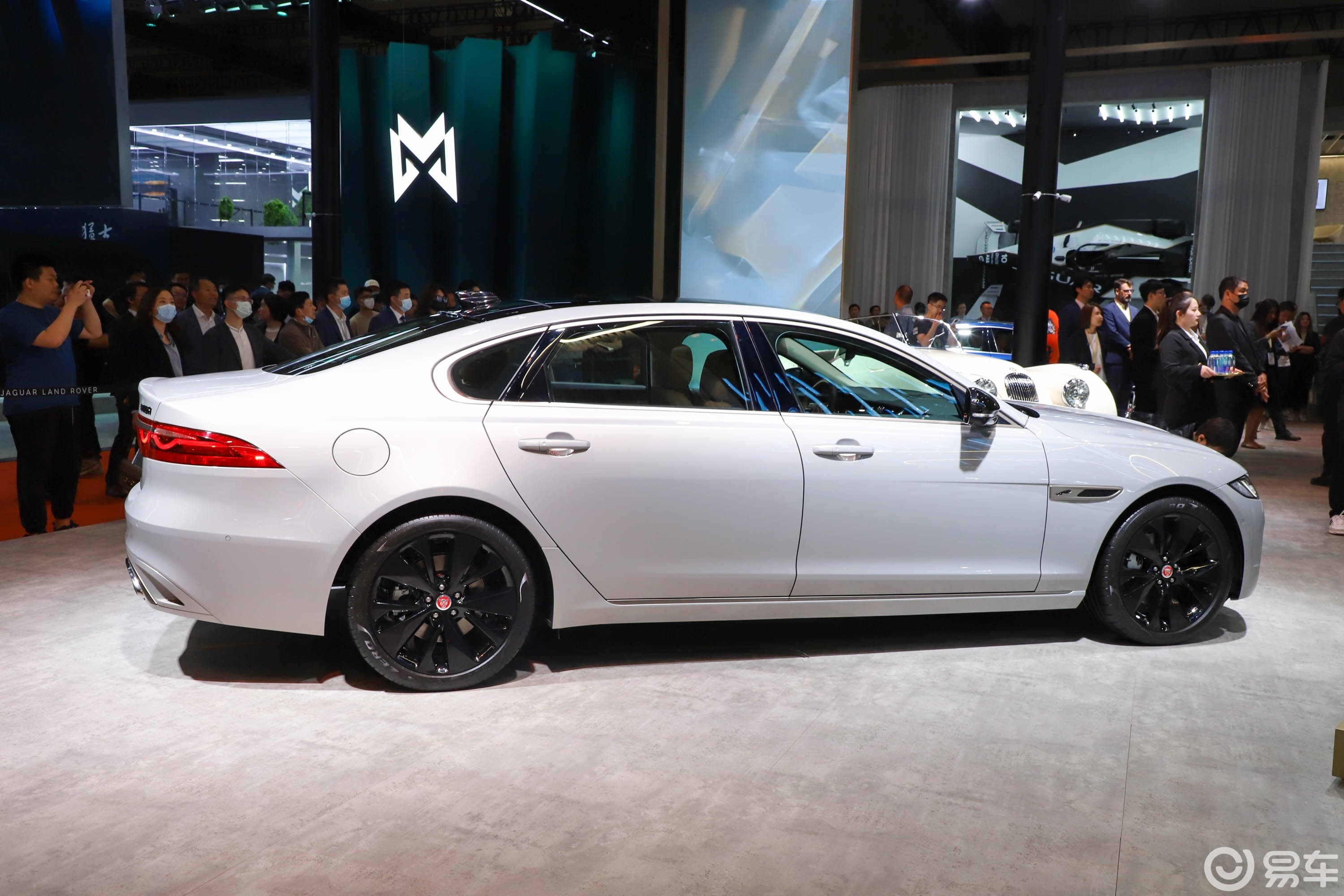 【捷豹XFL鎏金版 2.0T P250 两驱尊享豪华版图片-汽车图片大全】-易车