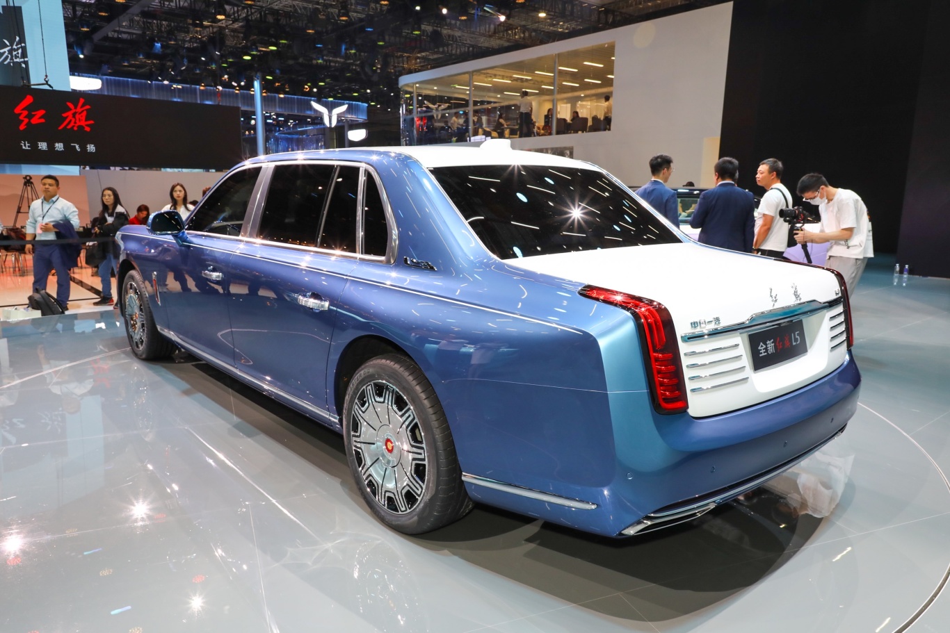 【红旗国礼4.0T 首发版外观图片-汽车图片大全】-易车