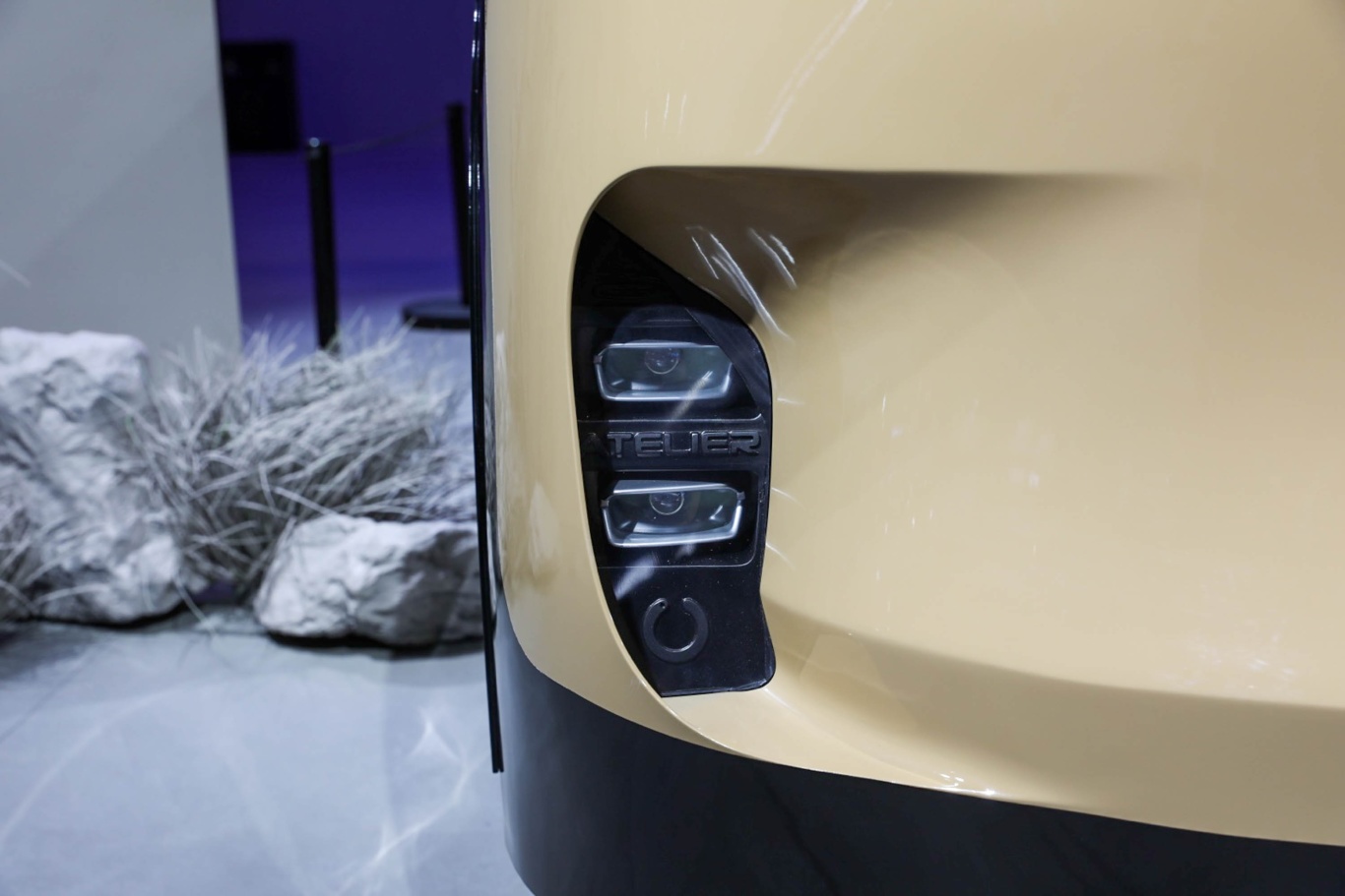 【合创V09图片-汽车图片大全】-易车