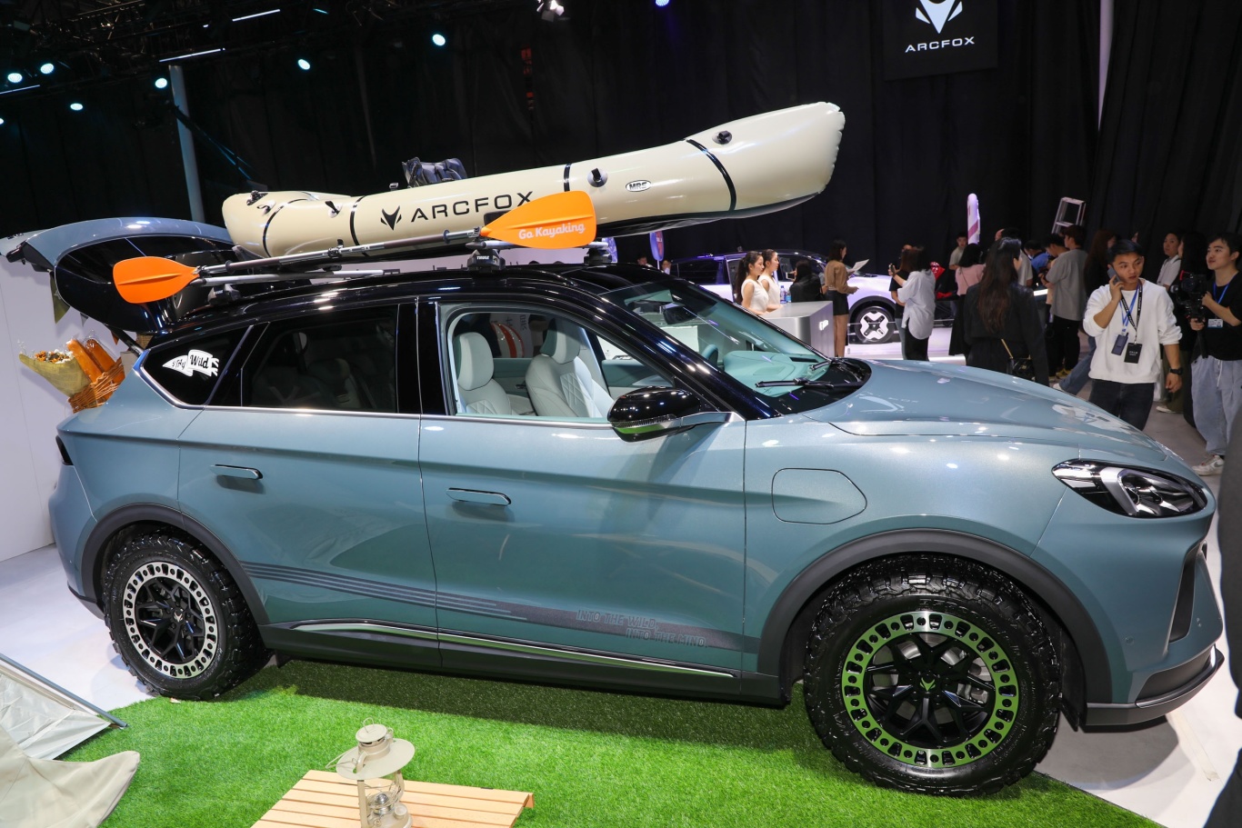 【极狐 阿尔法T森林版 688E+ 电机160kW图片-汽车图片大全】-易车