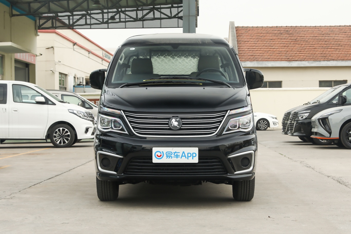 【菱智V3 1.6L 基本型 2座正前水平图片-汽车图片大全】-易车