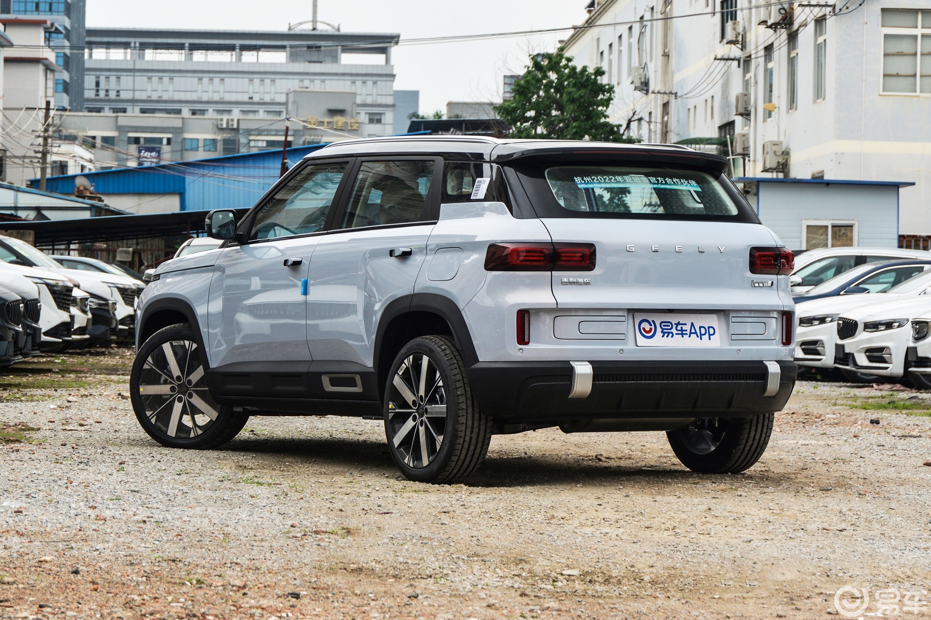 【吉利ICON1.5T 主角侧后45度车头向左水平图片-汽车图片大全】-易车