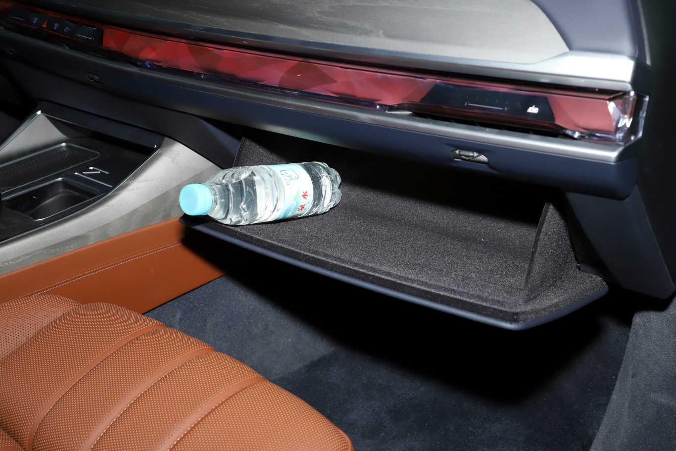 【宝马7系740Li 尊享型 M运动套装副驾驶位图片-汽车图片大全】-易车