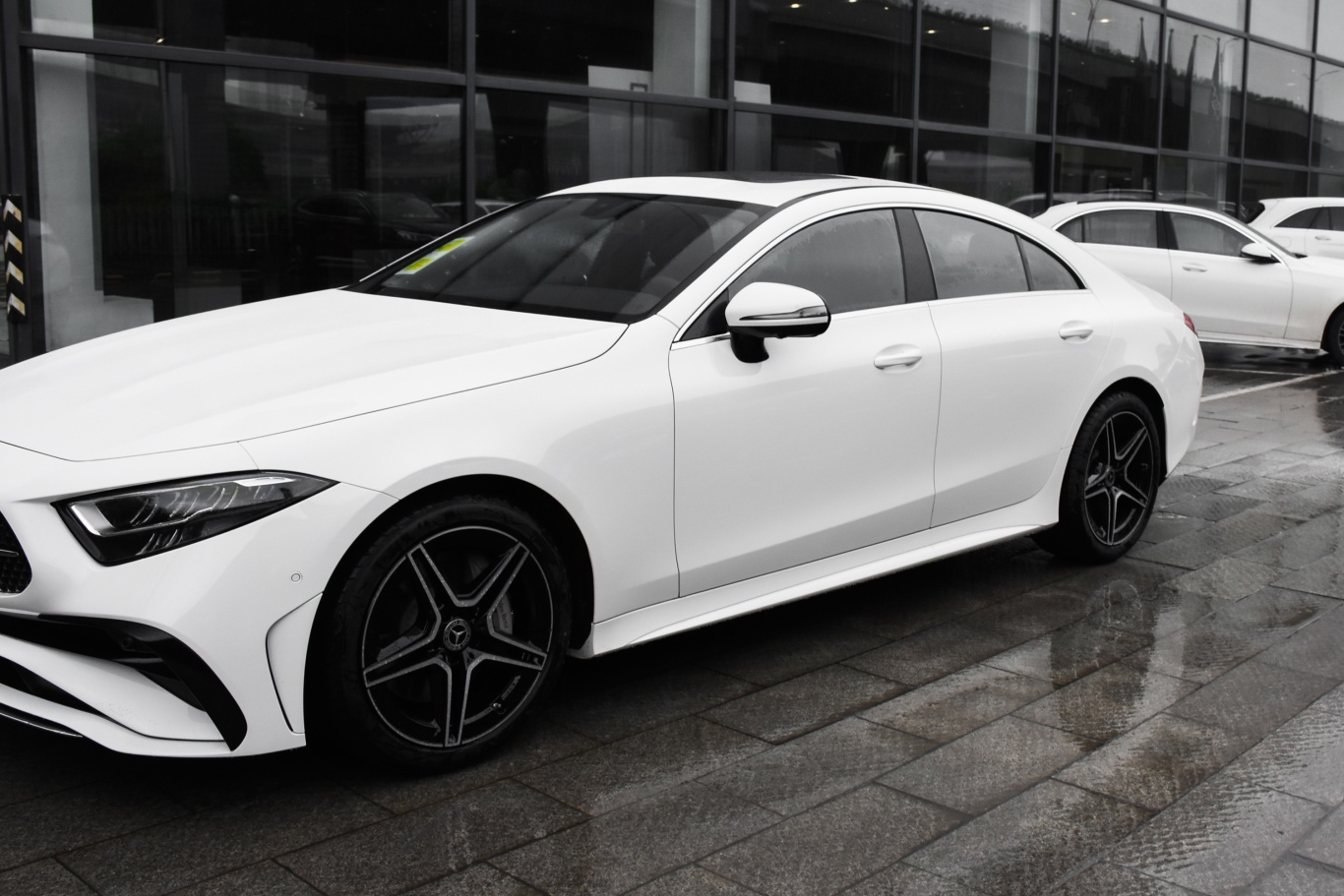 【奔驰CLS改款 CLS 300 动感型外观细节图片-汽车图片大全】-易车