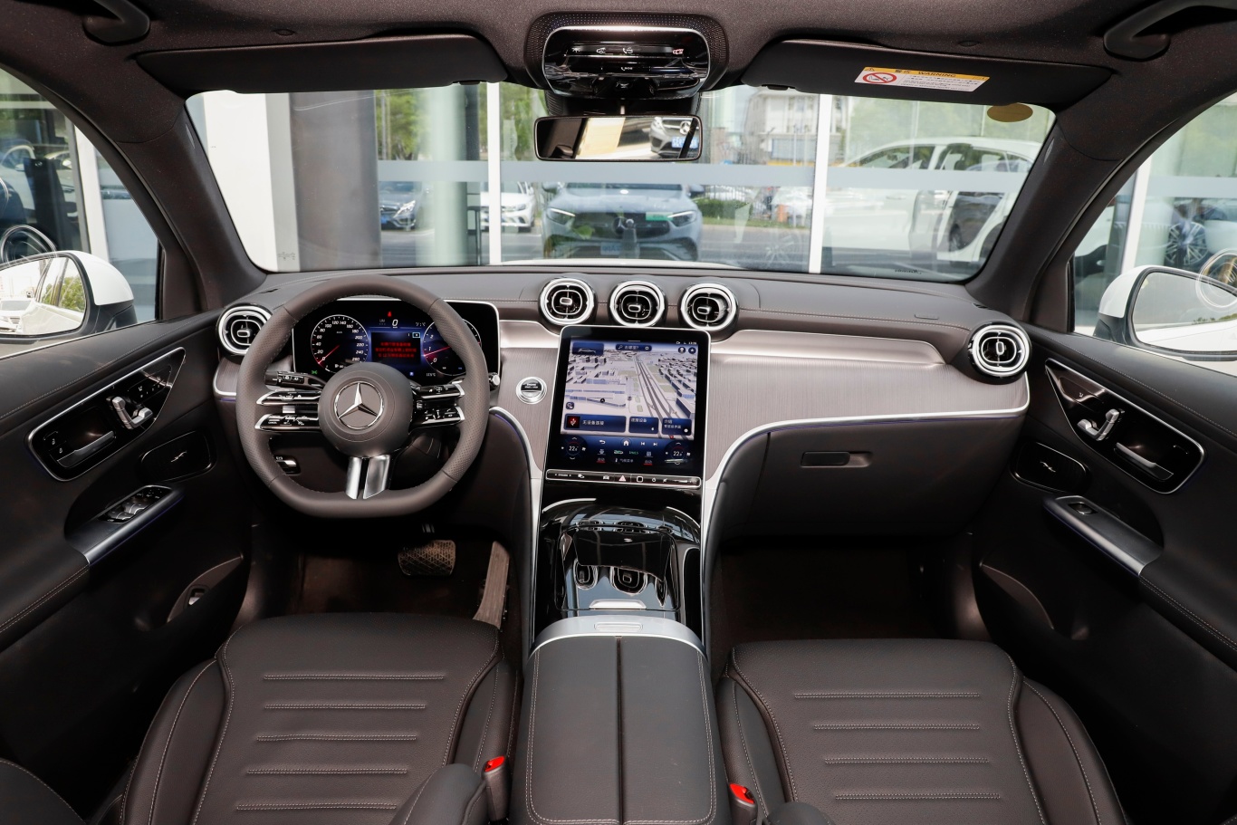 【奔驰GLCGLC 260 L 4MATIC 豪华型 5座内饰全景正拍图片-汽车图片大全】-易车