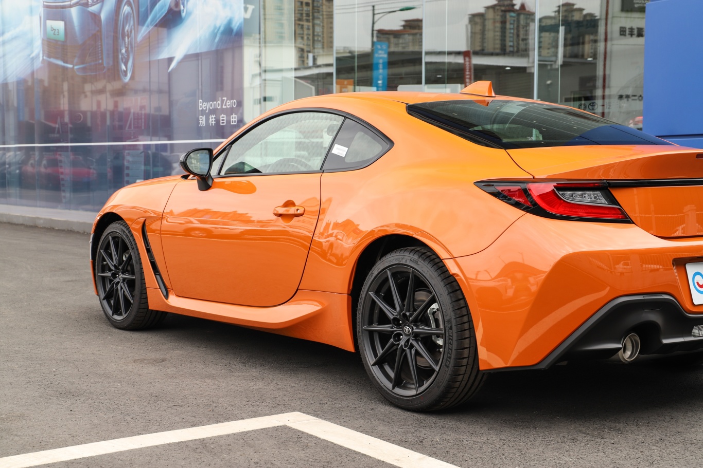 【丰田86GR 86 2.4L 十周年纪念版外观细节图片-汽车图片大全】-易车