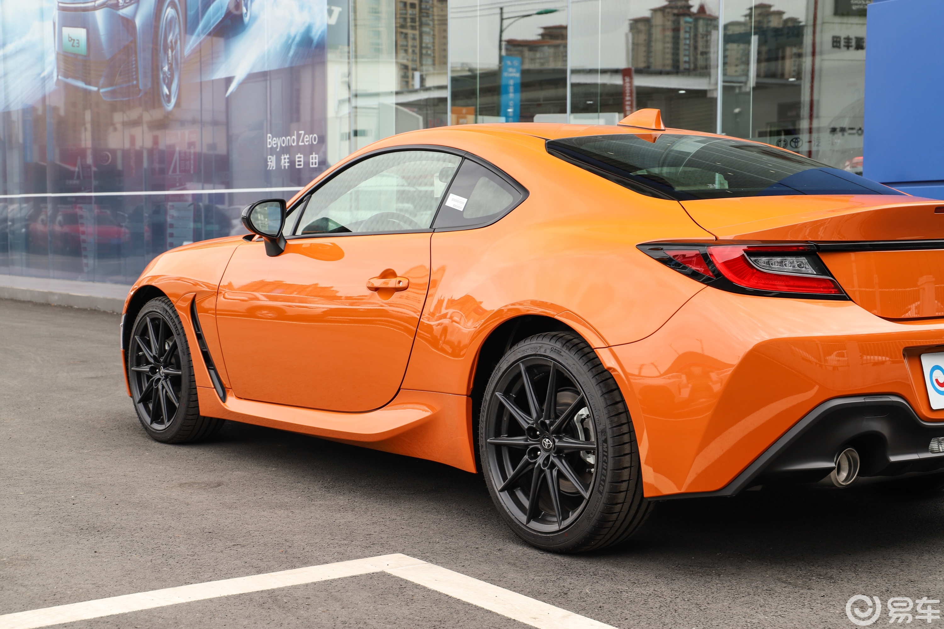 【丰田86GR 86 2.4L 十周年纪念版外观细节图片-汽车图片大全】-易车